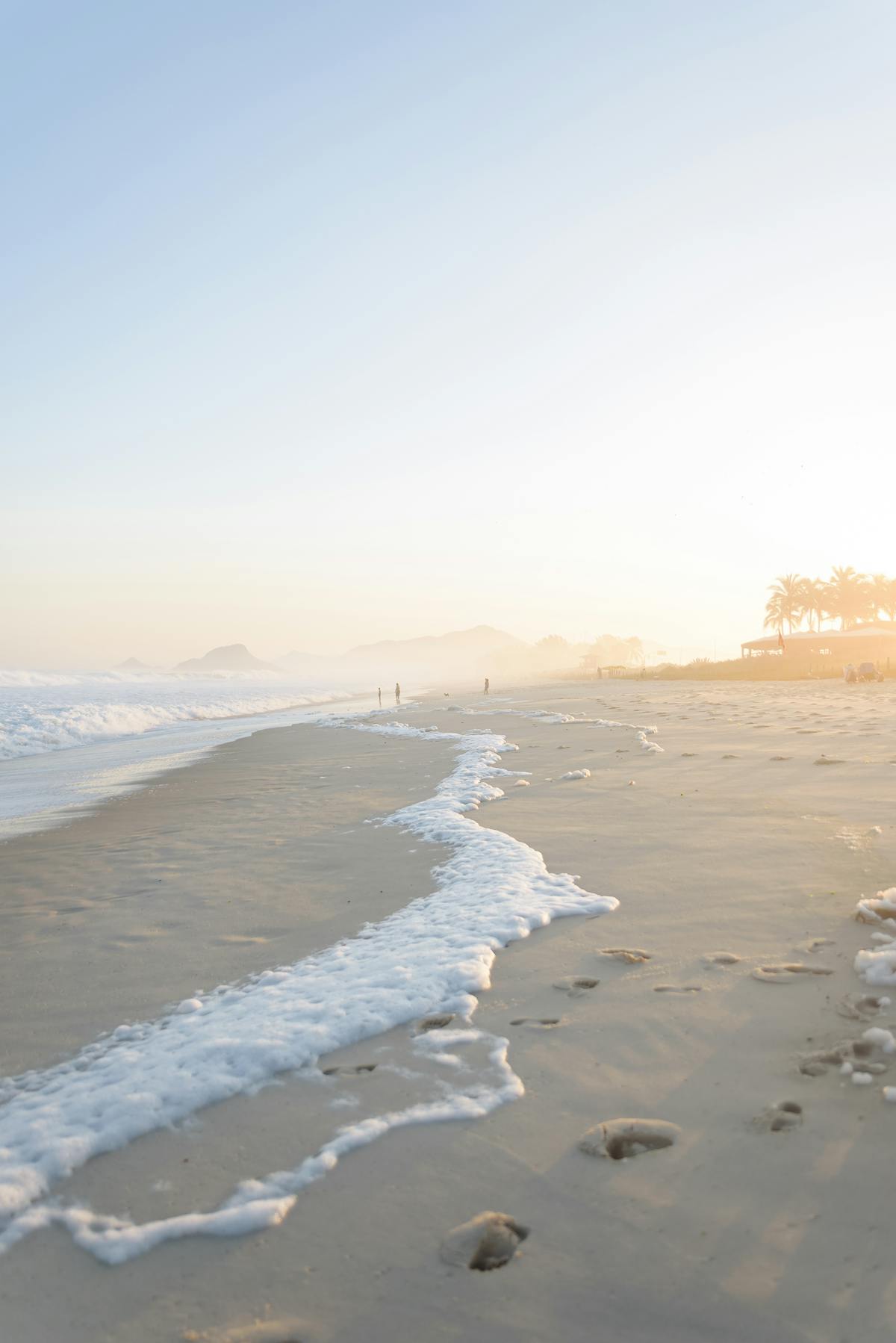 On The Beach Photos, Download The BEST Free On The Beach Stock Photos ...