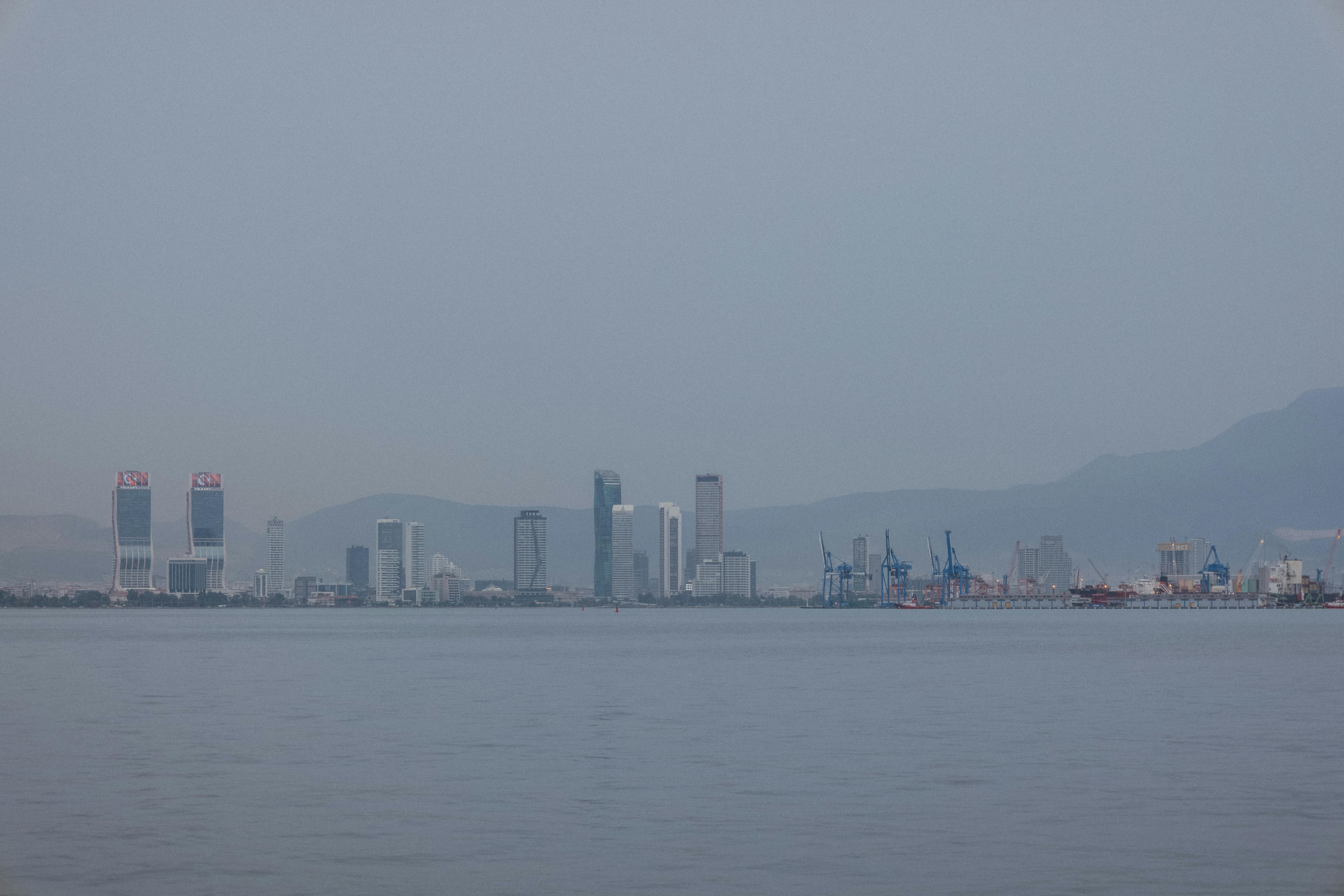 Trade Views Photos, Download The BEST Free Trade Views Stock Photos ...