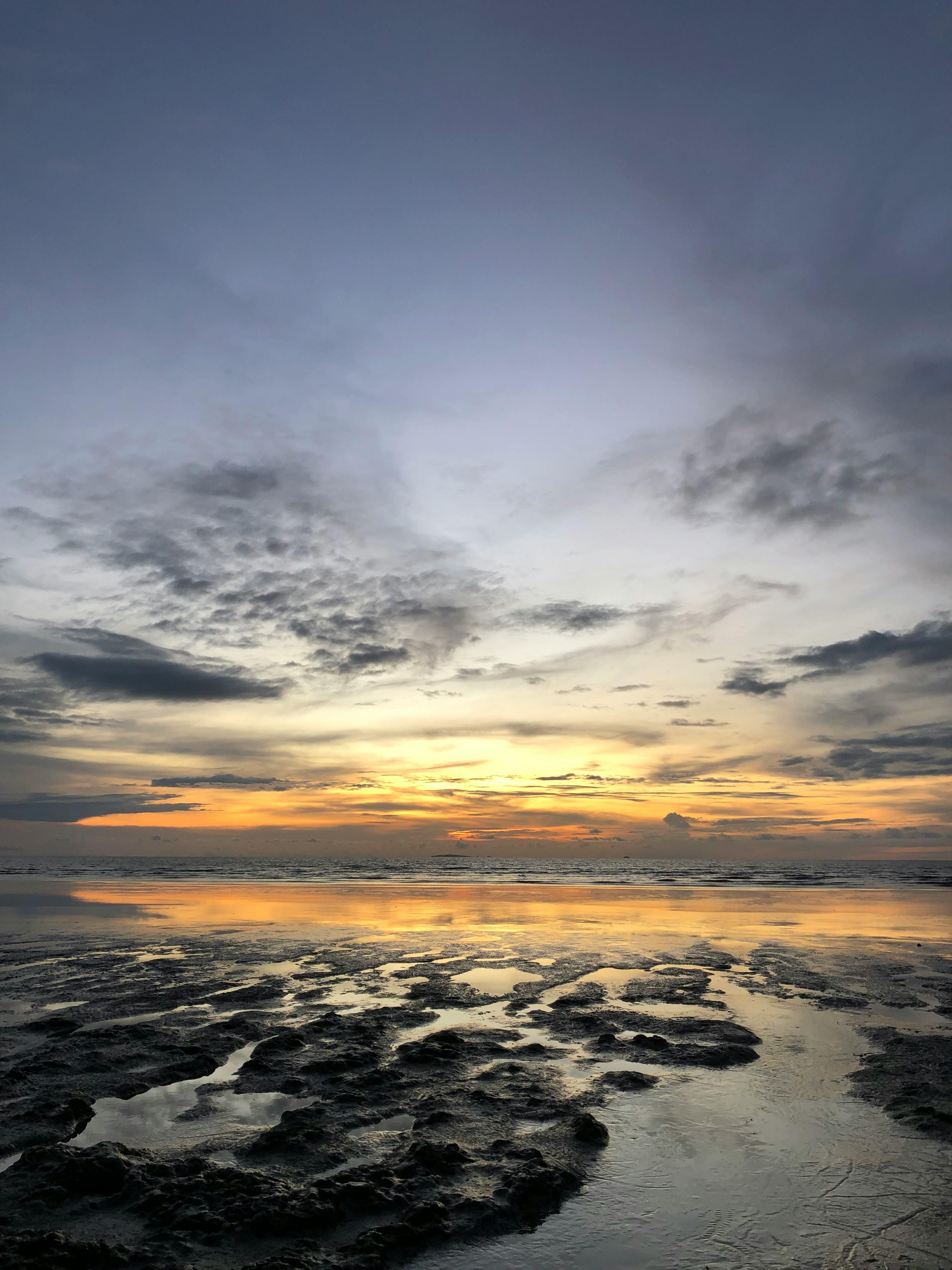 Sunset at Rayanza Beach · Free Stock Photo