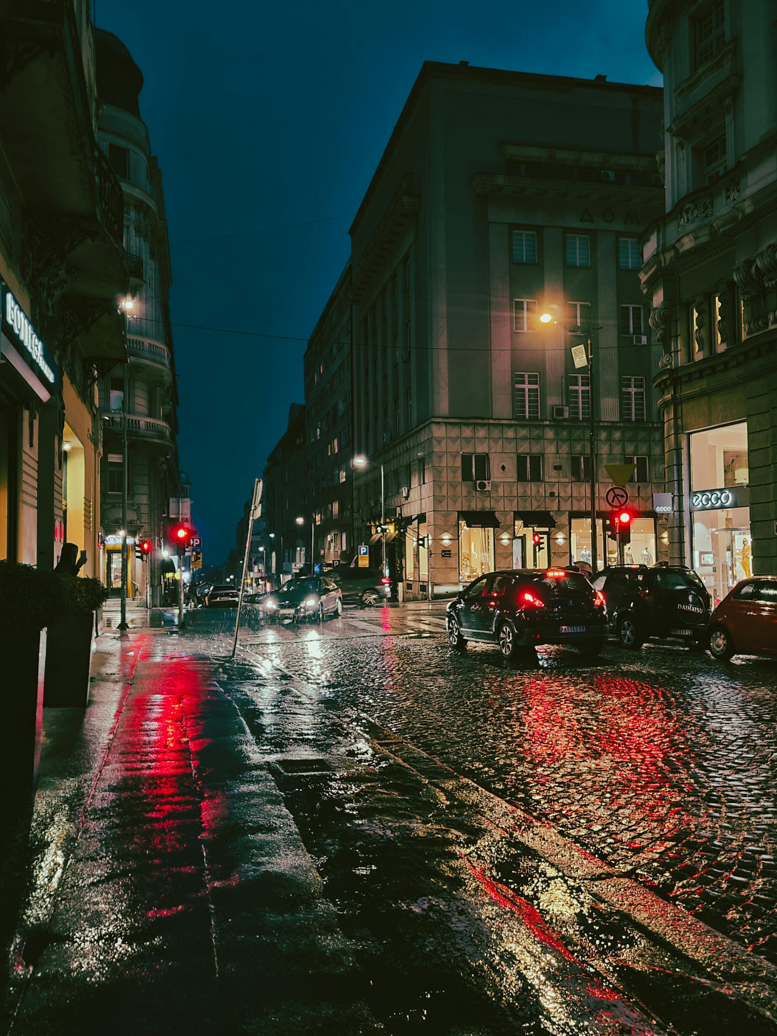 Wet Street Photos, Download The BEST Free Wet Street Stock Photos & HD ...