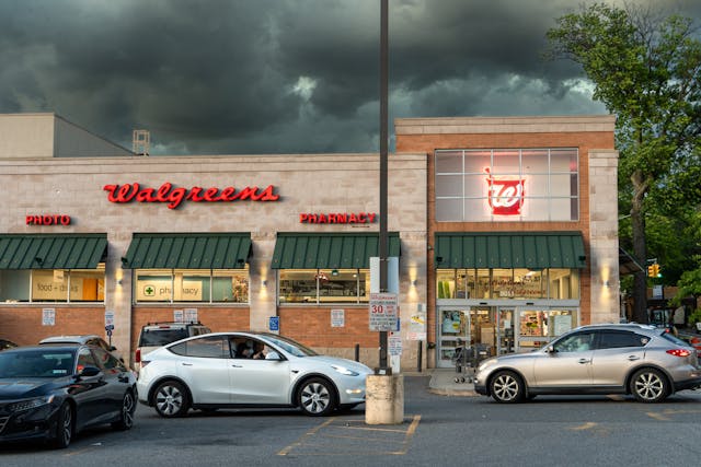 Walgreen Company Corporate Office Overview and Insights