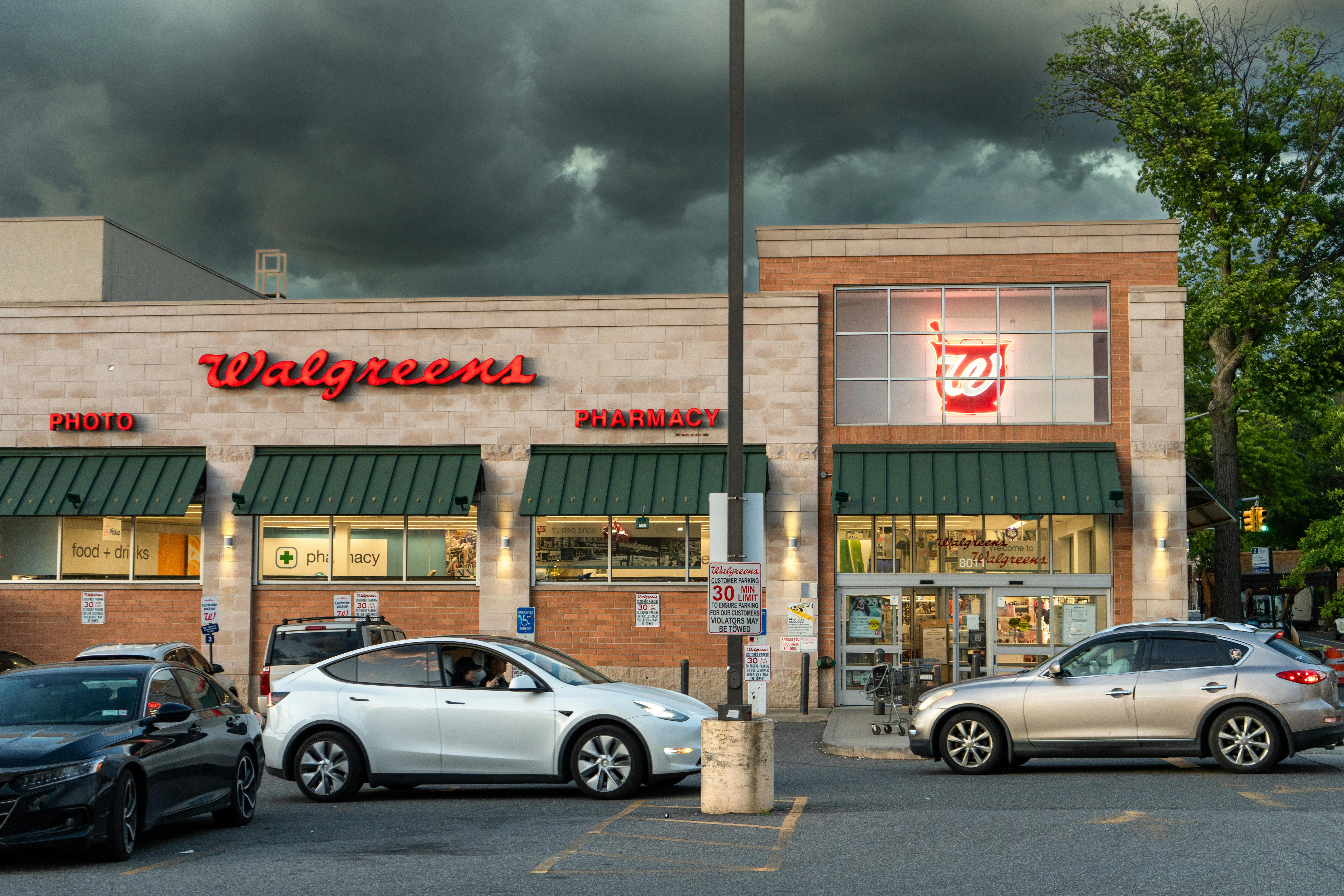 Walgreens Photos Photos, Download The BEST Free Walgreens Photos Stock ...