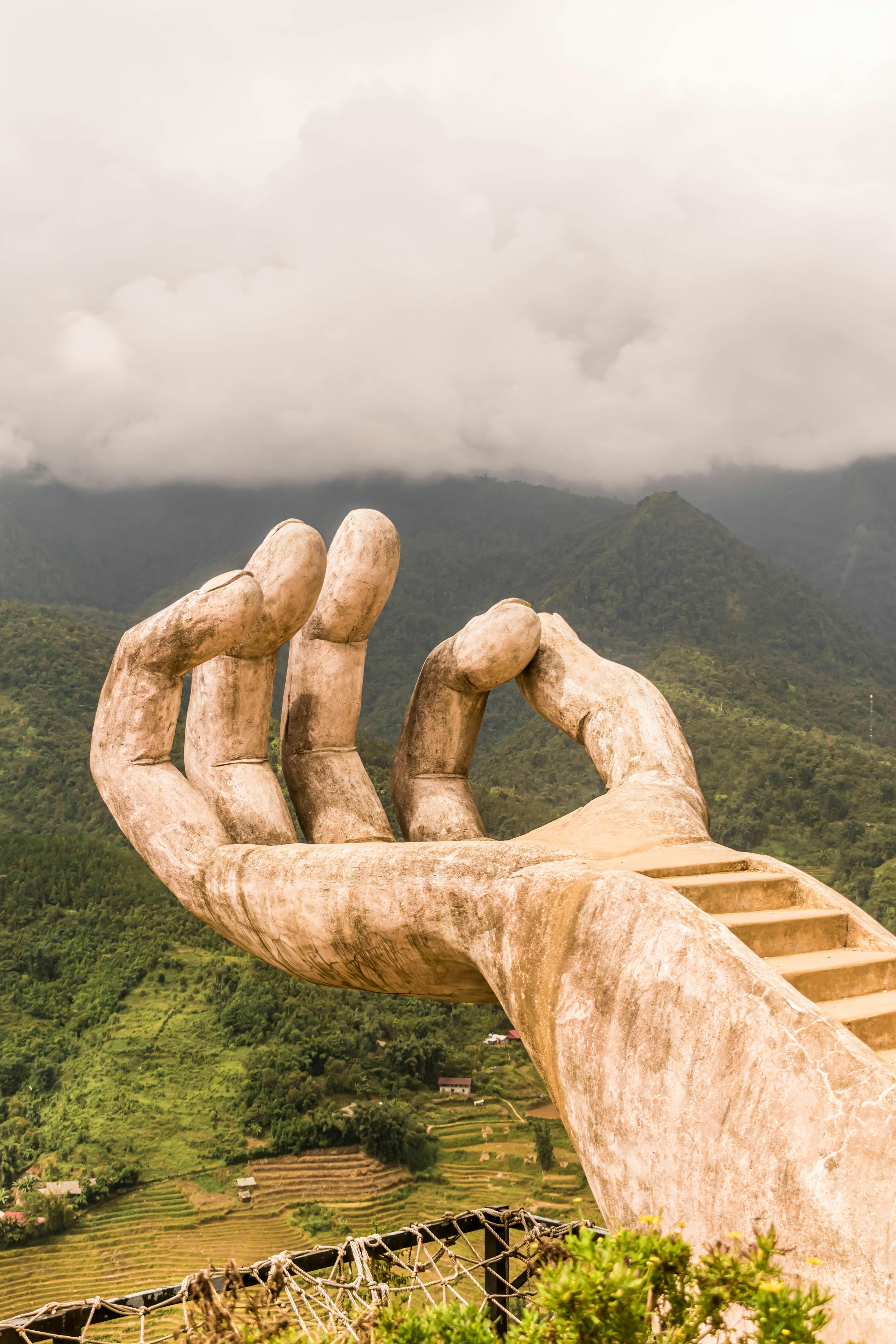Large Stone Hand Viewpoint in Moana Sapa in Vietnam · Free Stock Photo