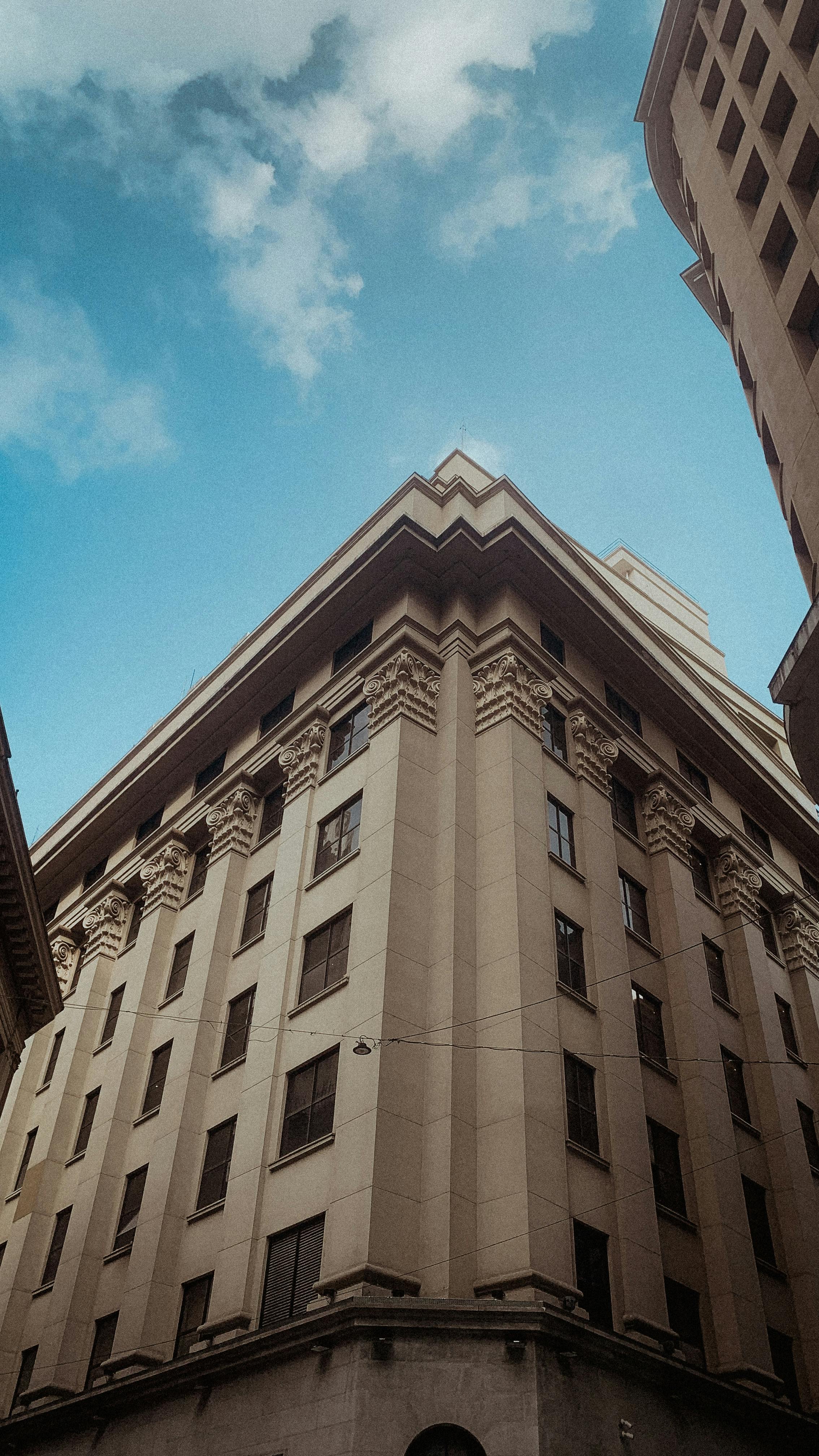 Low Angle Shot of Building · Free Stock Photo