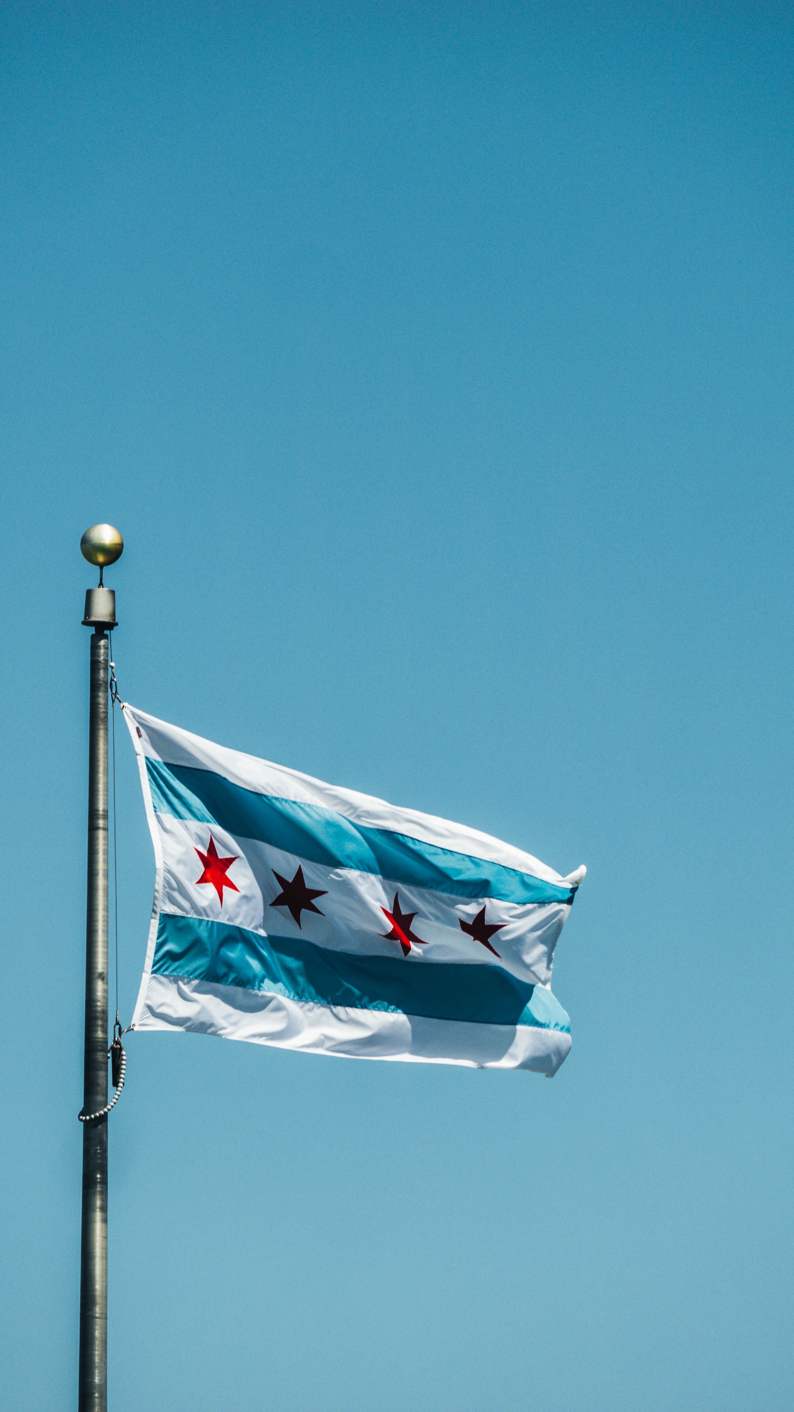 Bandera De La Ciudad De Chicago En Estados Unidos En Un Mástil · Foto ...