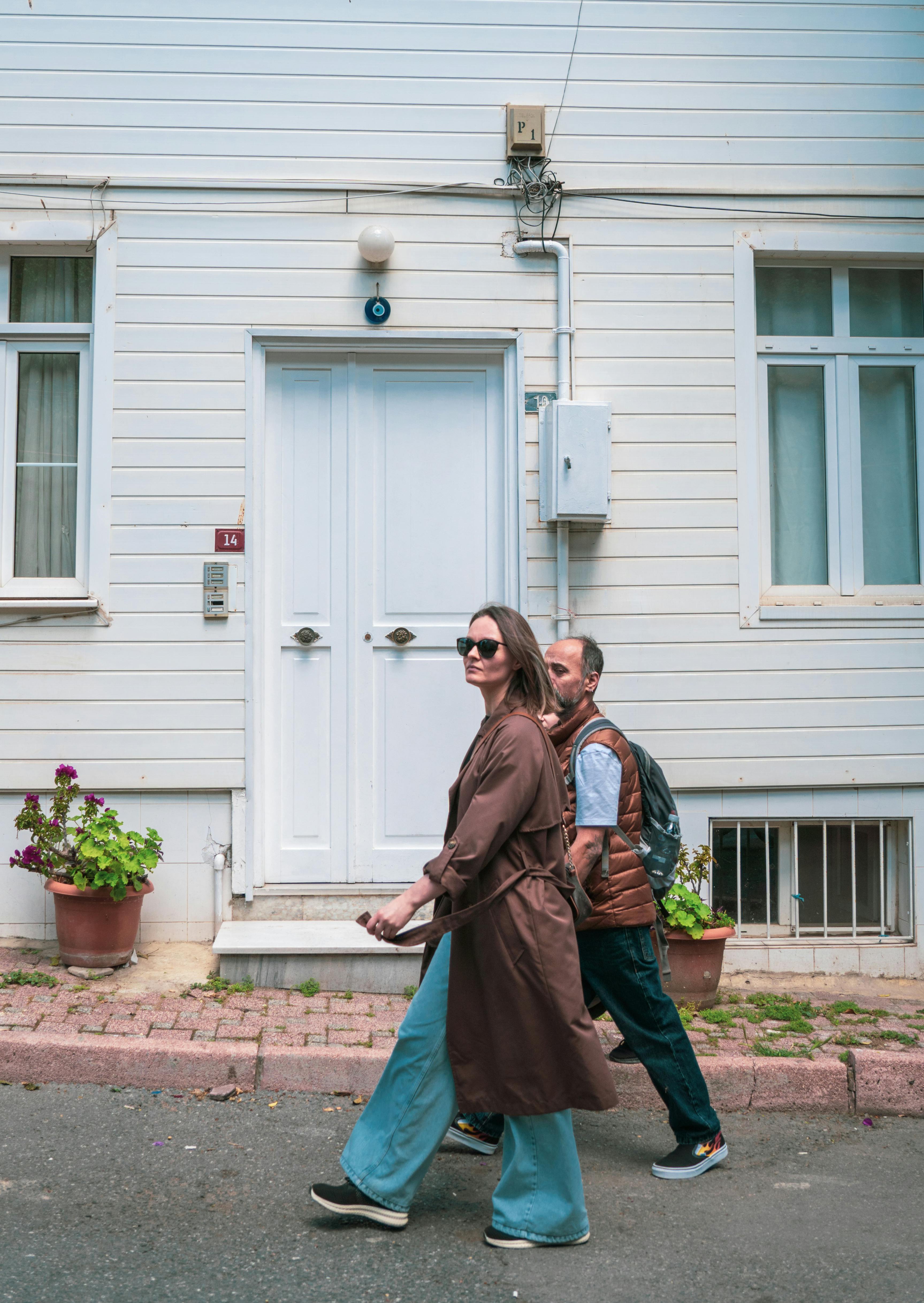 People Walking Through Doors Photos, Download The BEST Free People ...