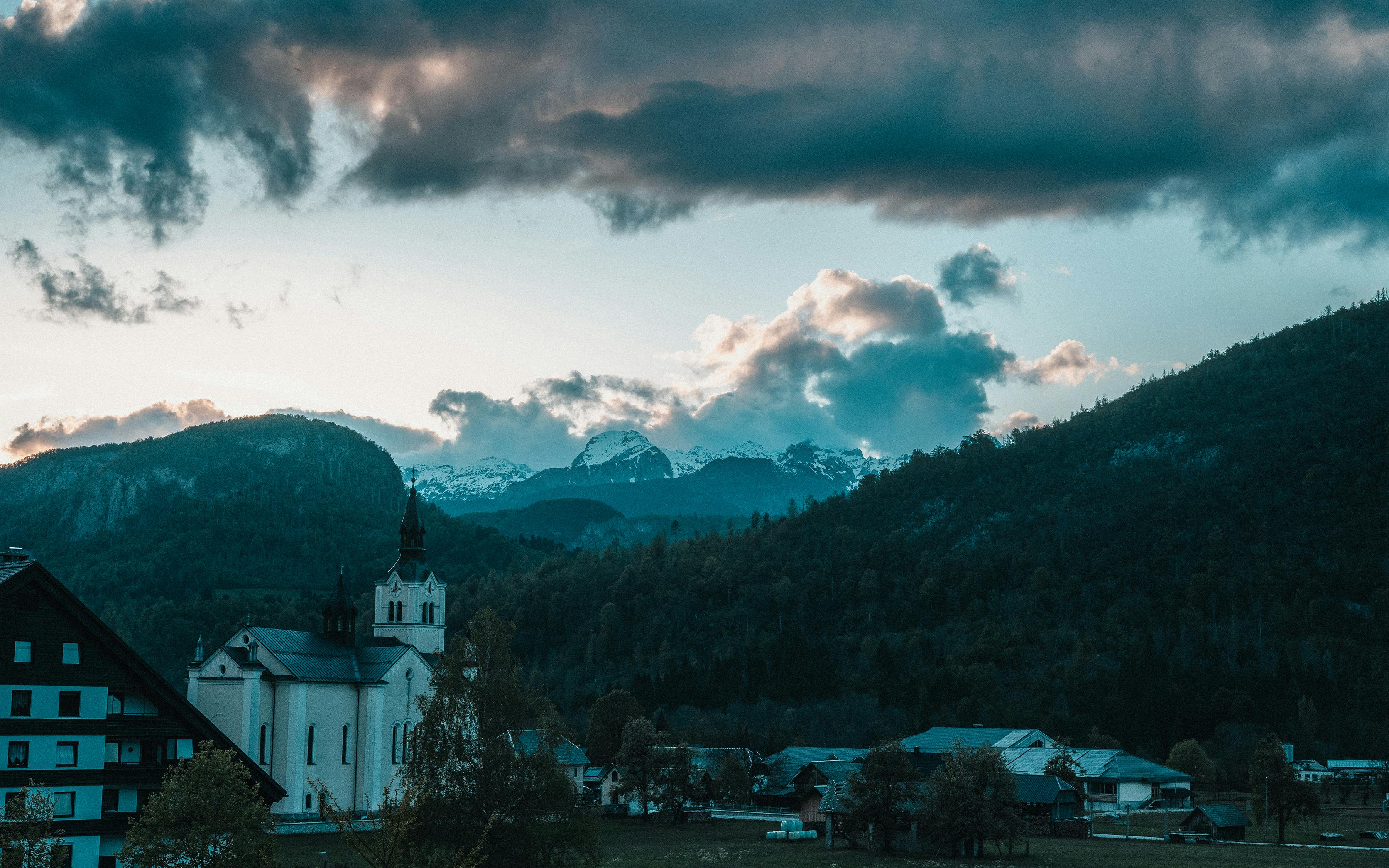 view of a town · Free Stock Photo