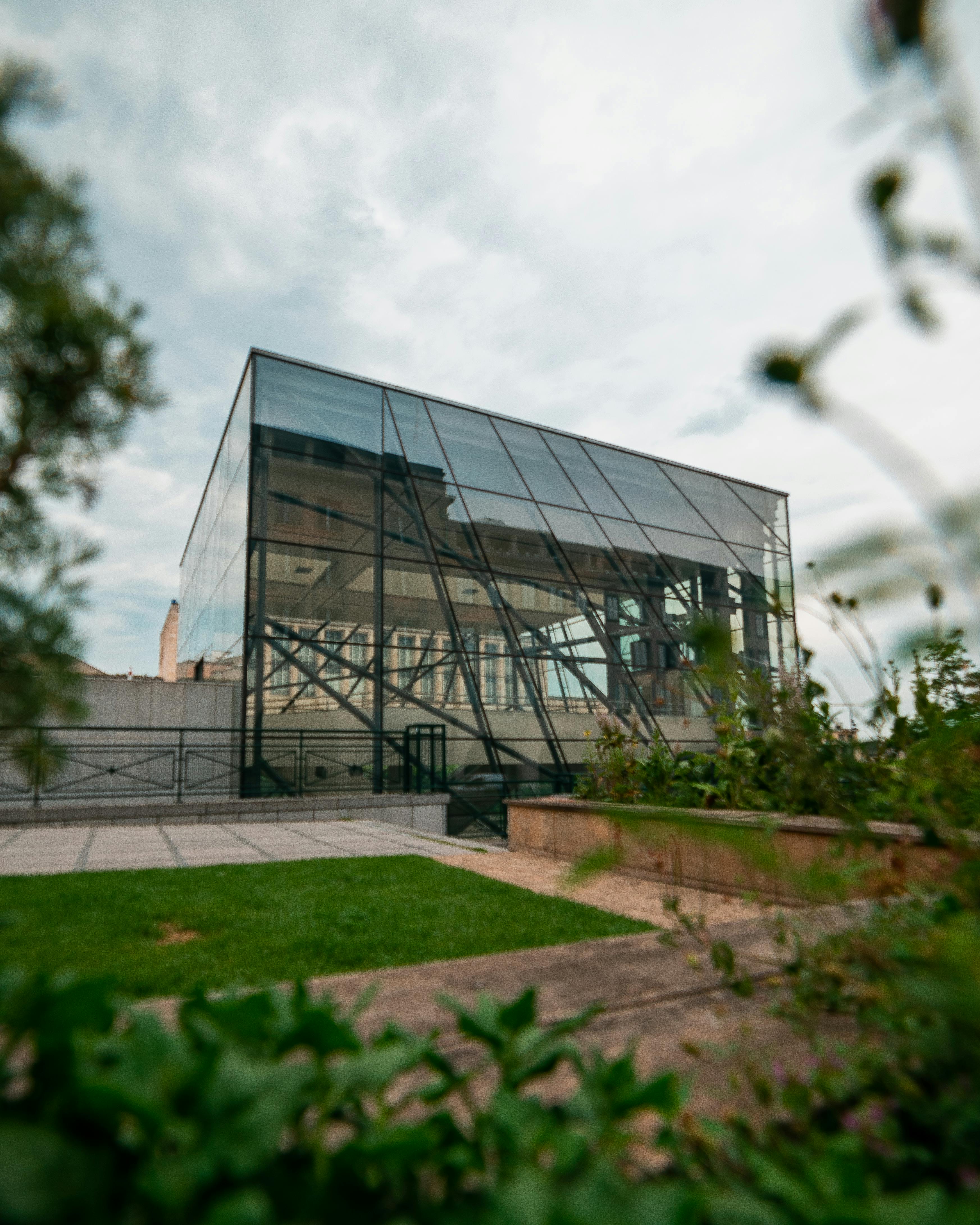 Selective Focus Photography of Glass Curtain Building · Free Stock Photo