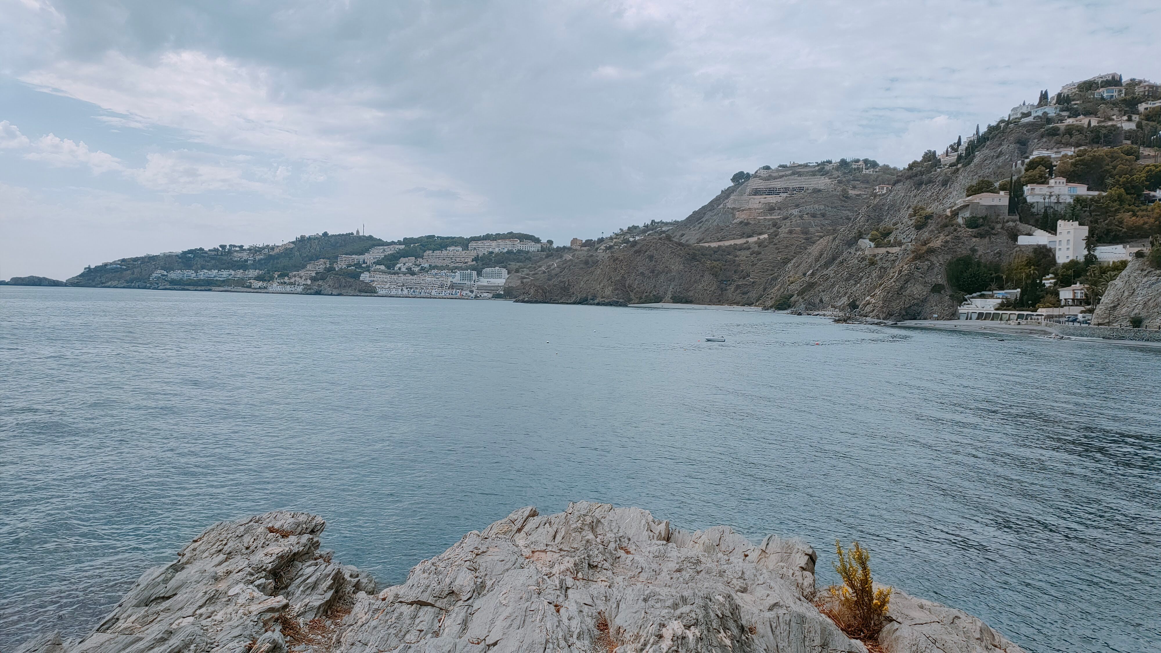 View of Hillside Houses on a Seashore · Free Stock Photo