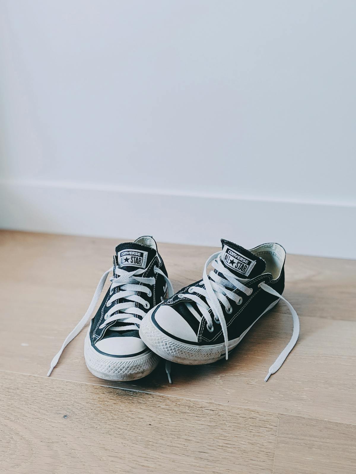 Converse Photos, Download The BEST Free Converse Stock Photos & HD Images