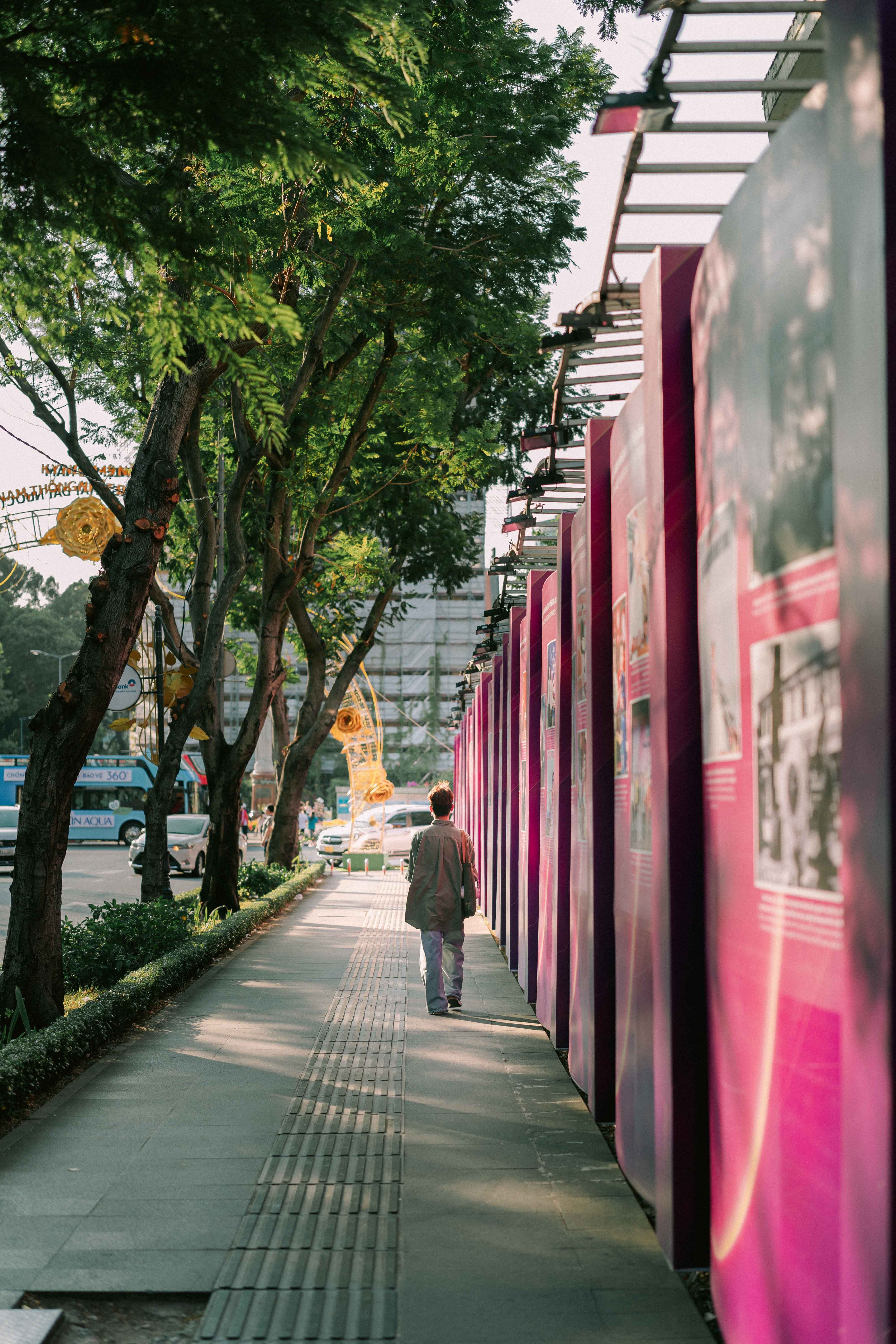Shaded Sidewalk in a City · Free Stock Photo