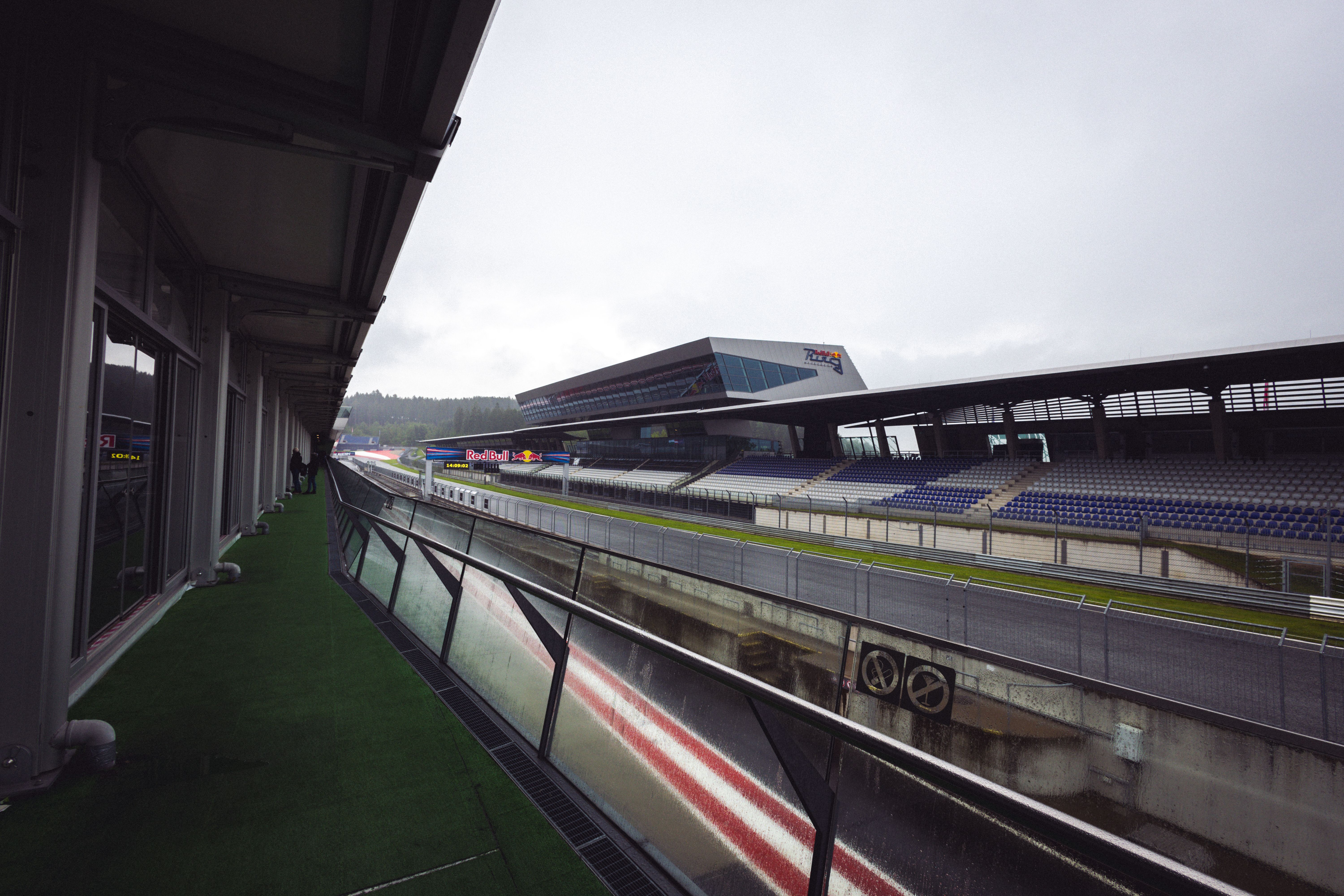 176.668+ Fotos y Imágenes de F1 racetrack stands Gratis · Banco de ...