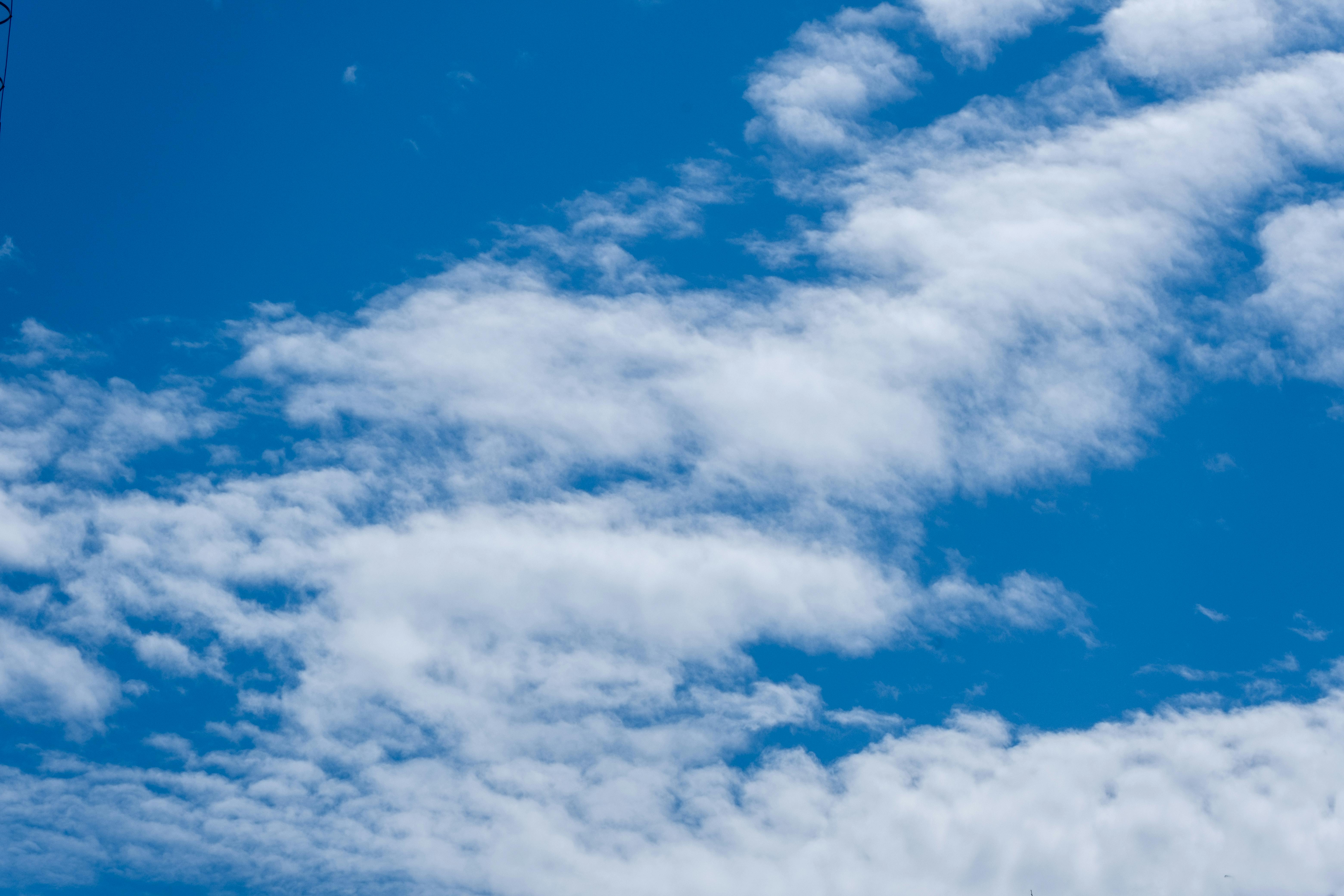 Cirrostratus Clouds in the Blue Sky · Free Stock Photo