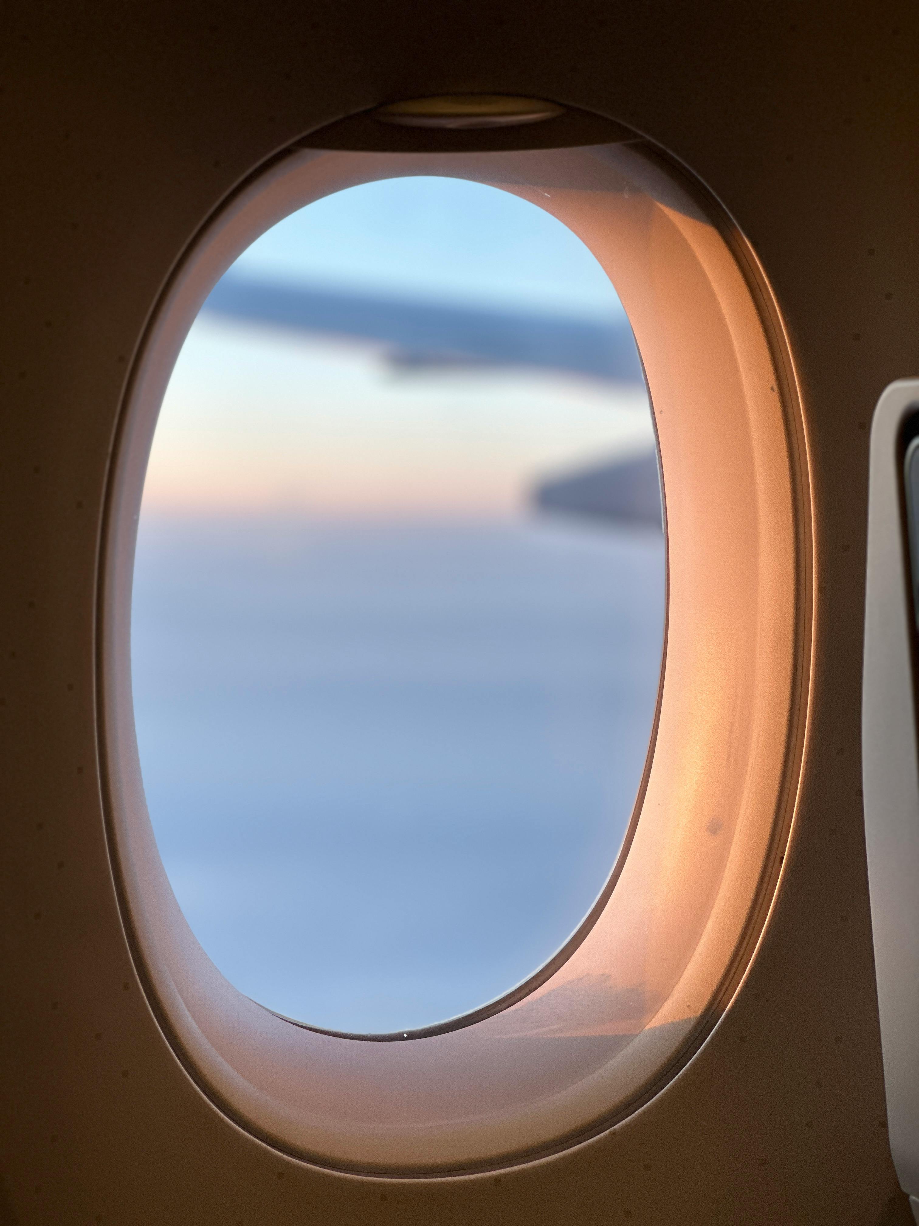 Airliner Mirror View · Free Stock Photo