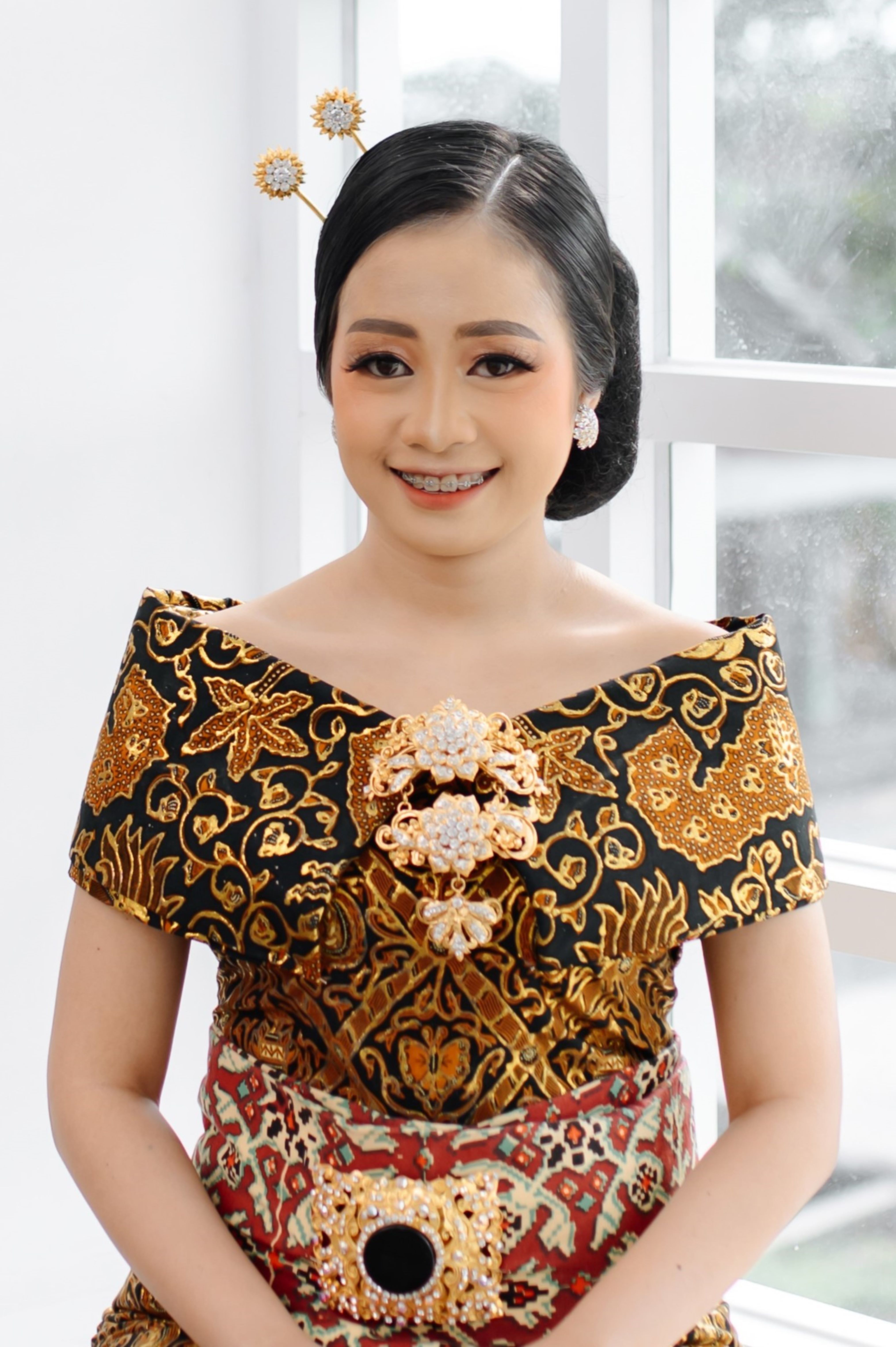 Portrait of Traditional Asian Bride · Free Stock Photo