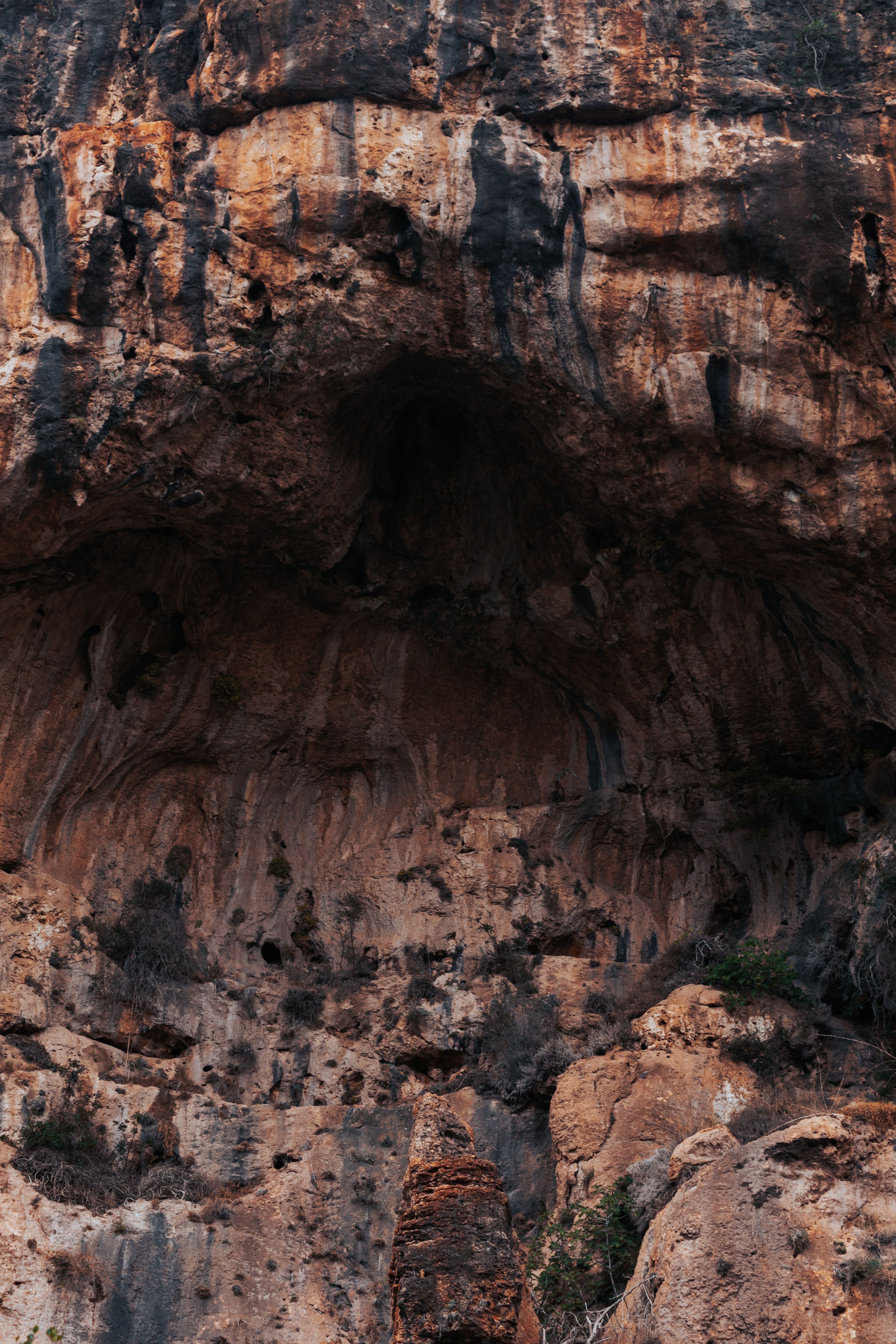Rock in a Cave · Free Stock Photo