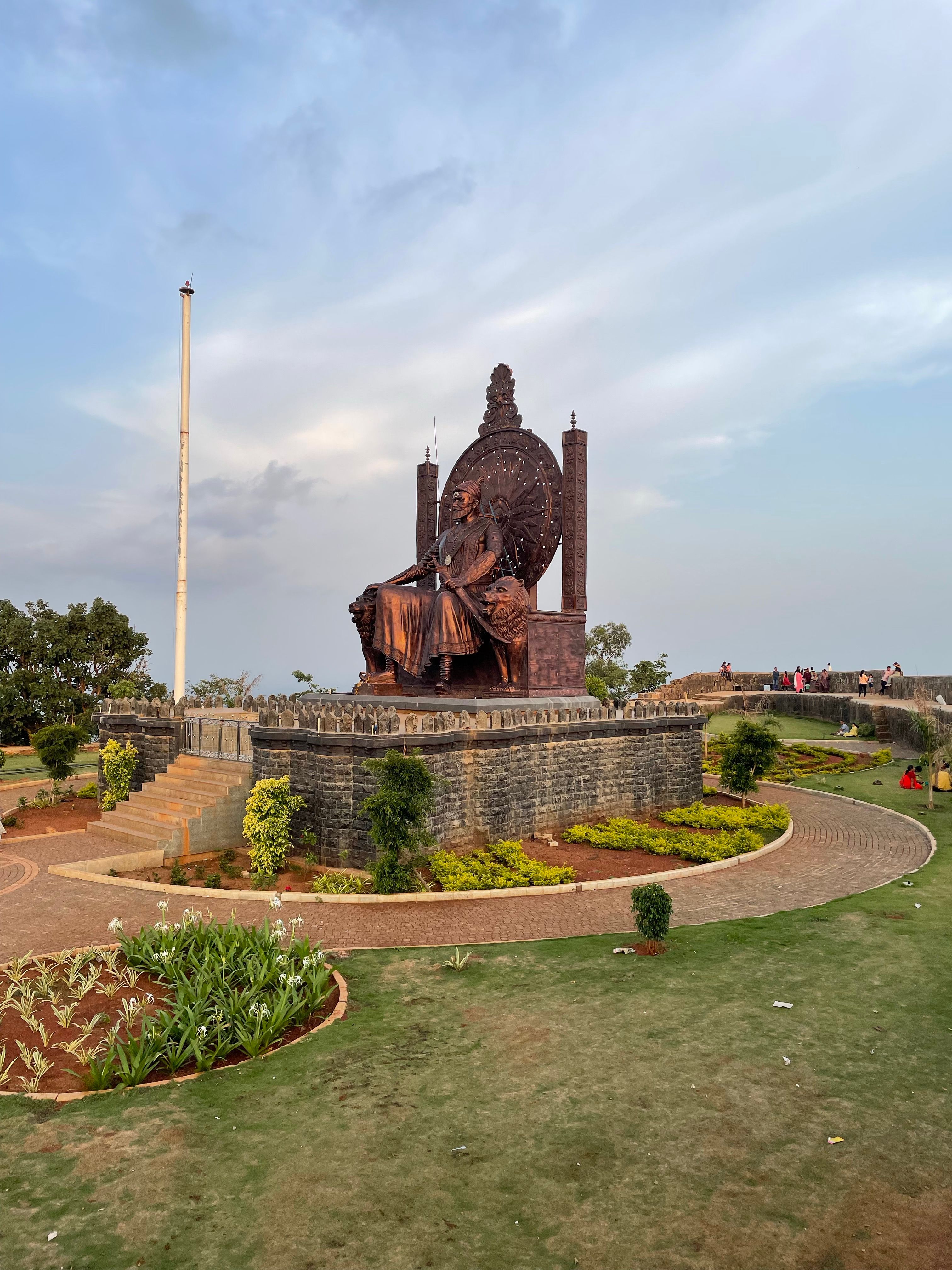 Statue in Rajhansgad Fort · Free Stock Photo
