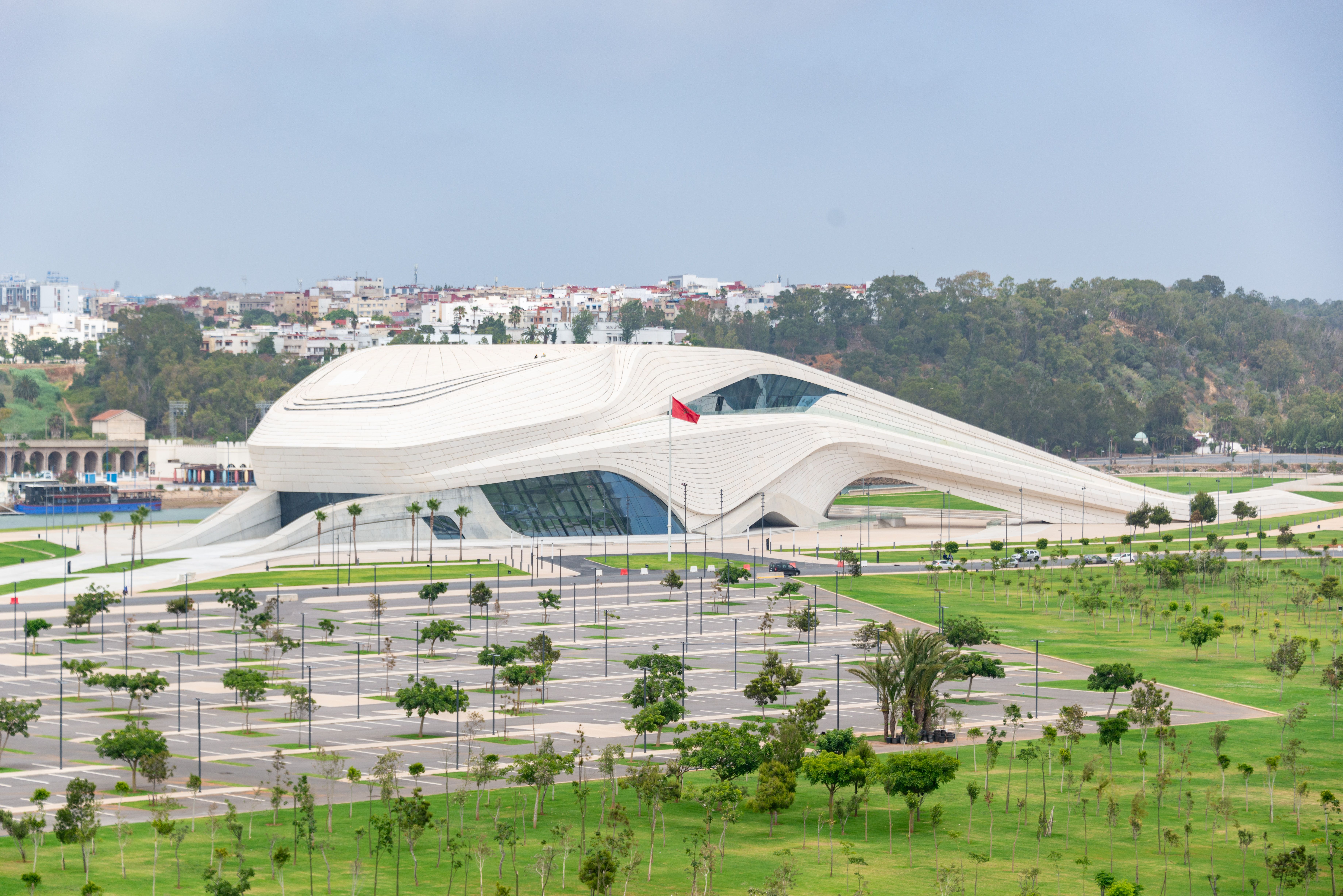 The building is shaped like a modern building · Free Stock Photo