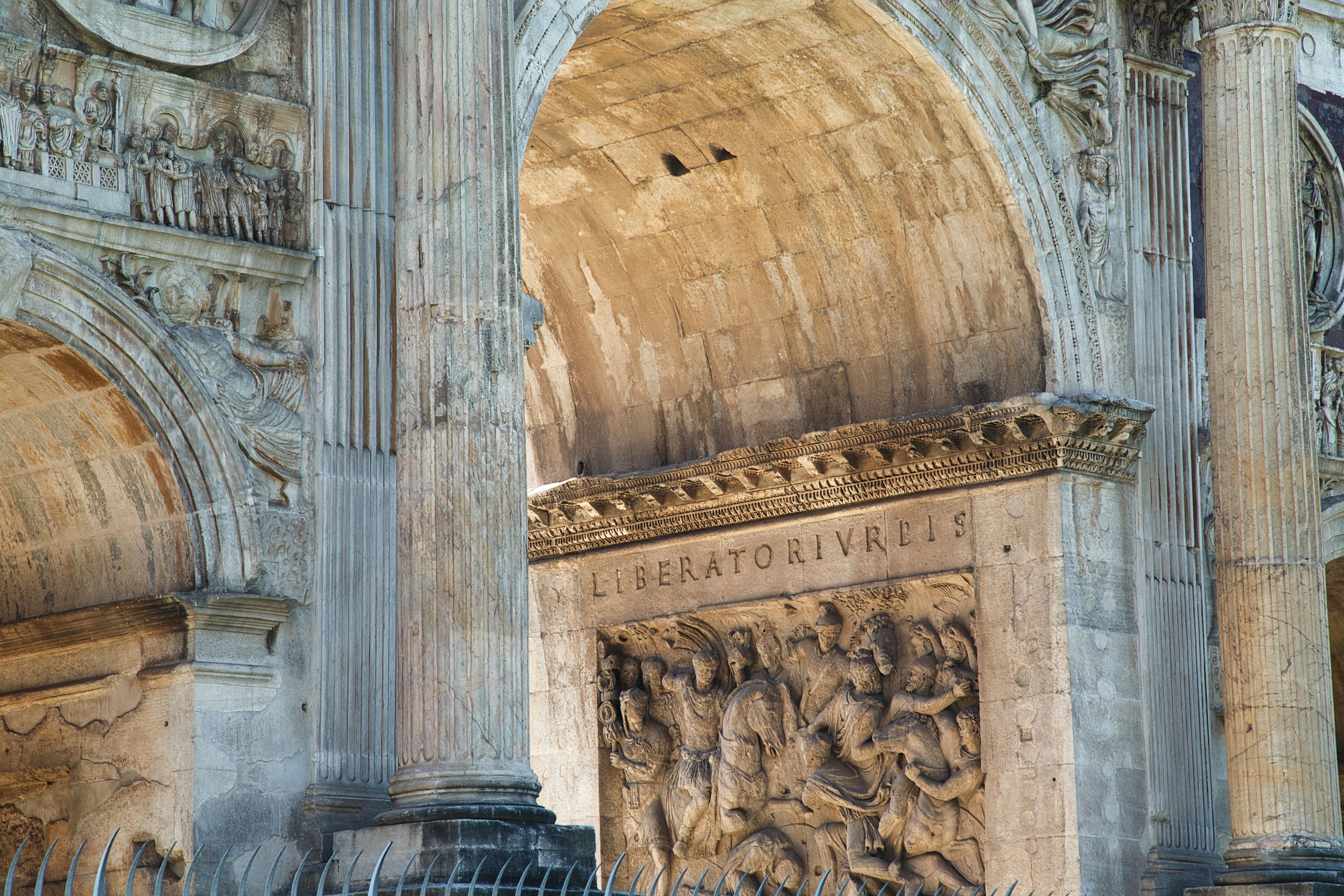 Design of Ancient Arch · Free Stock Photo