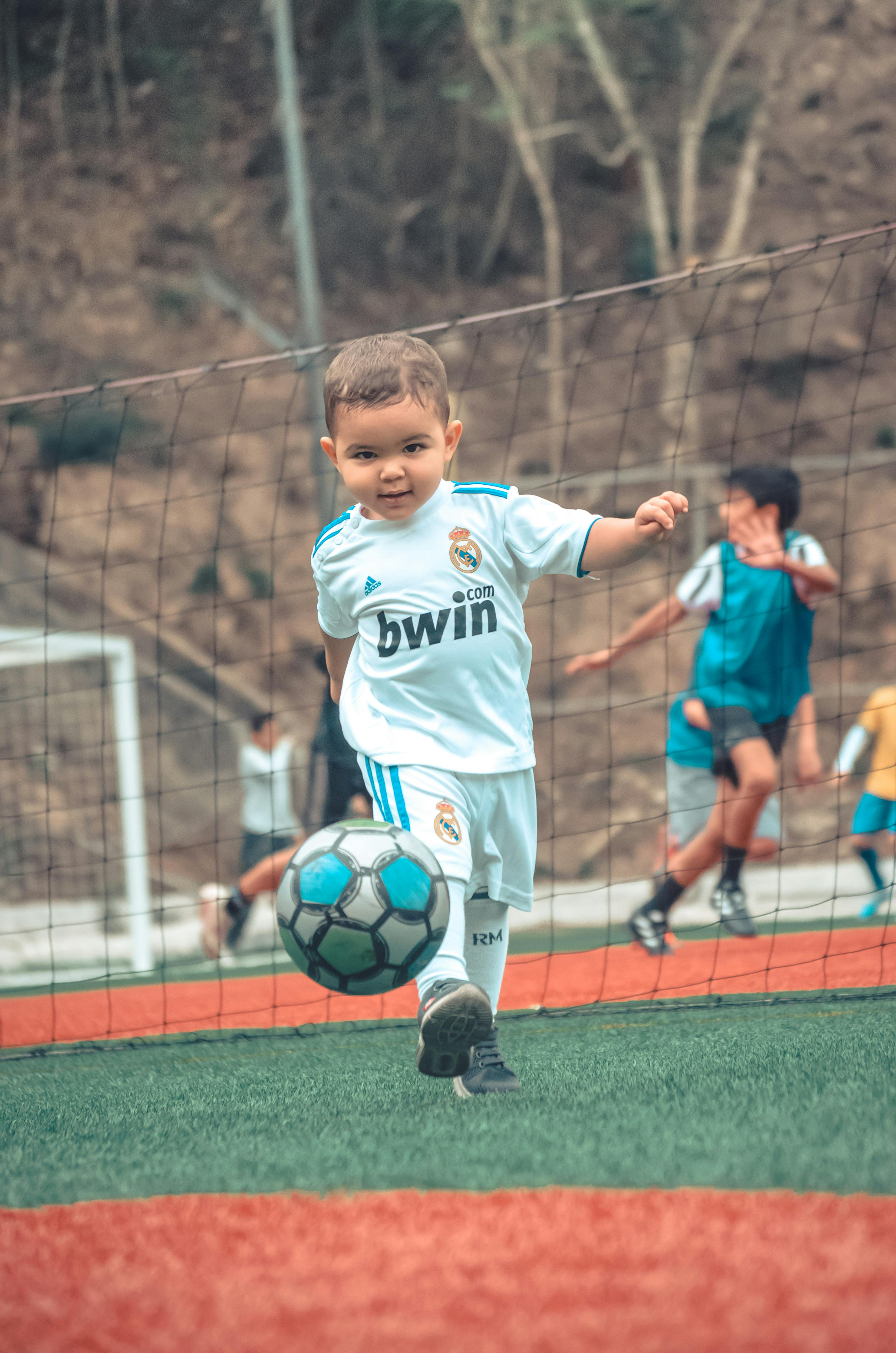 Hispanic Kids Running Photos, Download The BEST Free Hispanic Kids ...