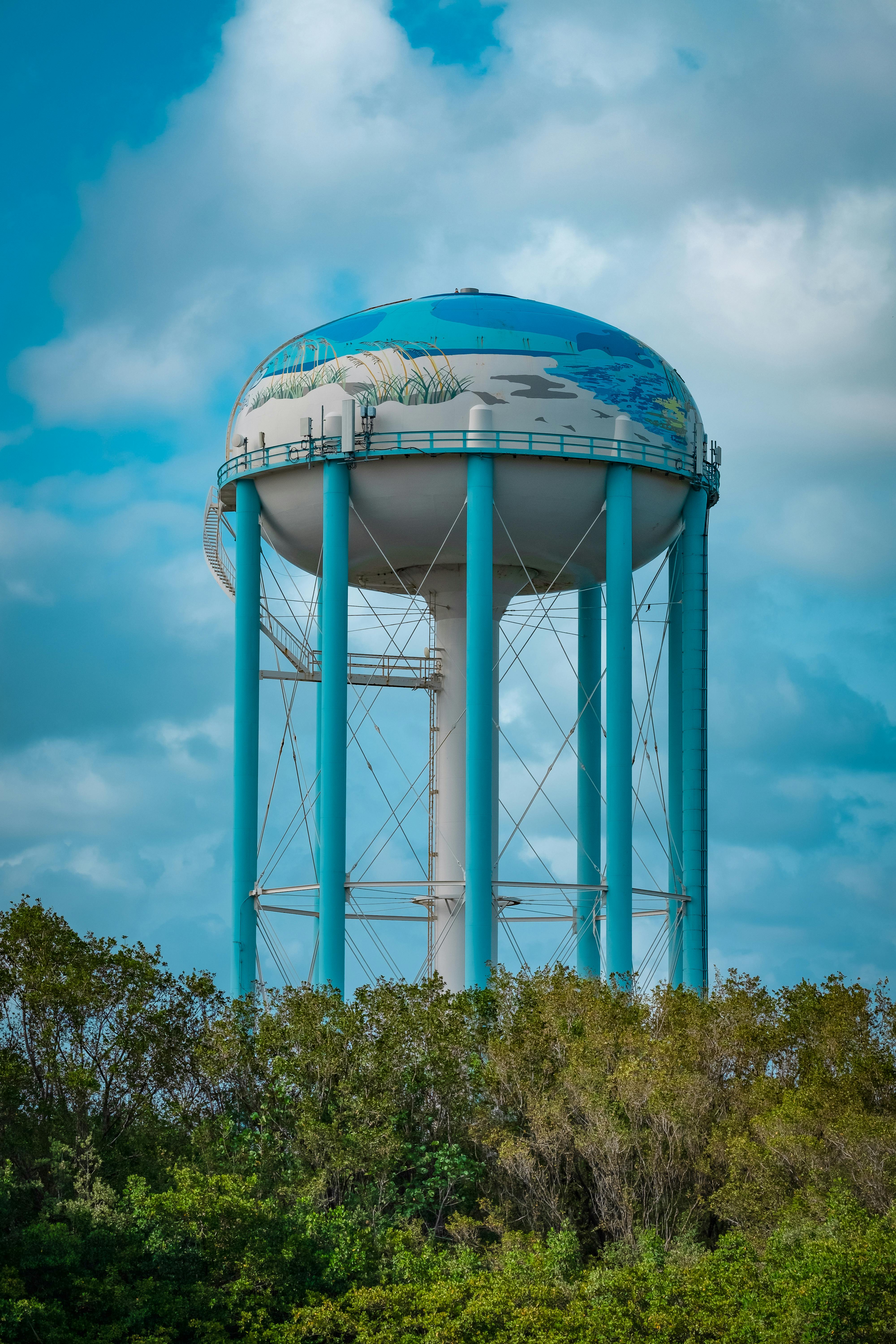 Hollywood Water Tower Photos, Download The BEST Free Hollywood Water ...