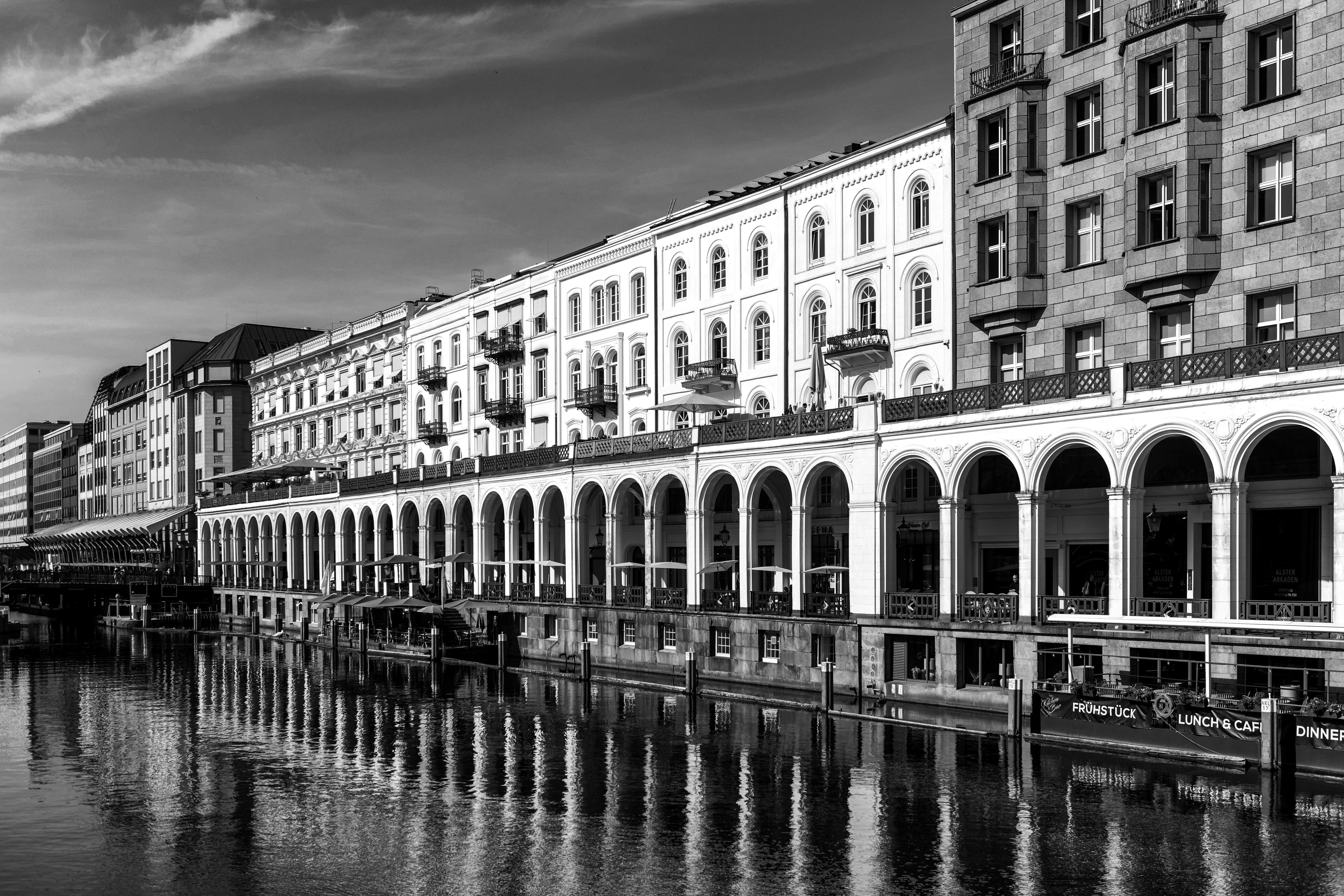 Alster Arcade in Hamburg · Free Stock Photo
