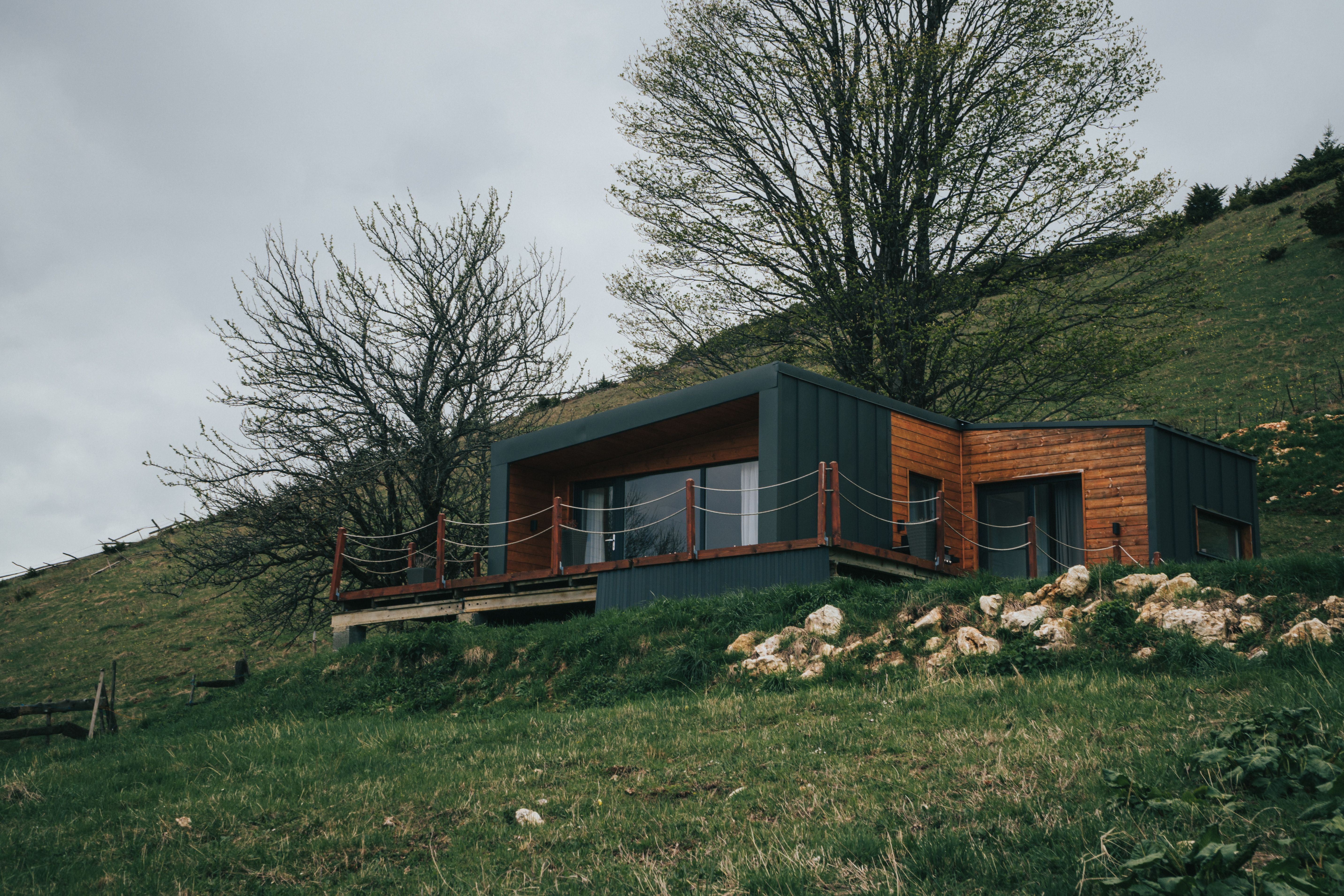 House under Trees in Countryside · Free Stock Photo