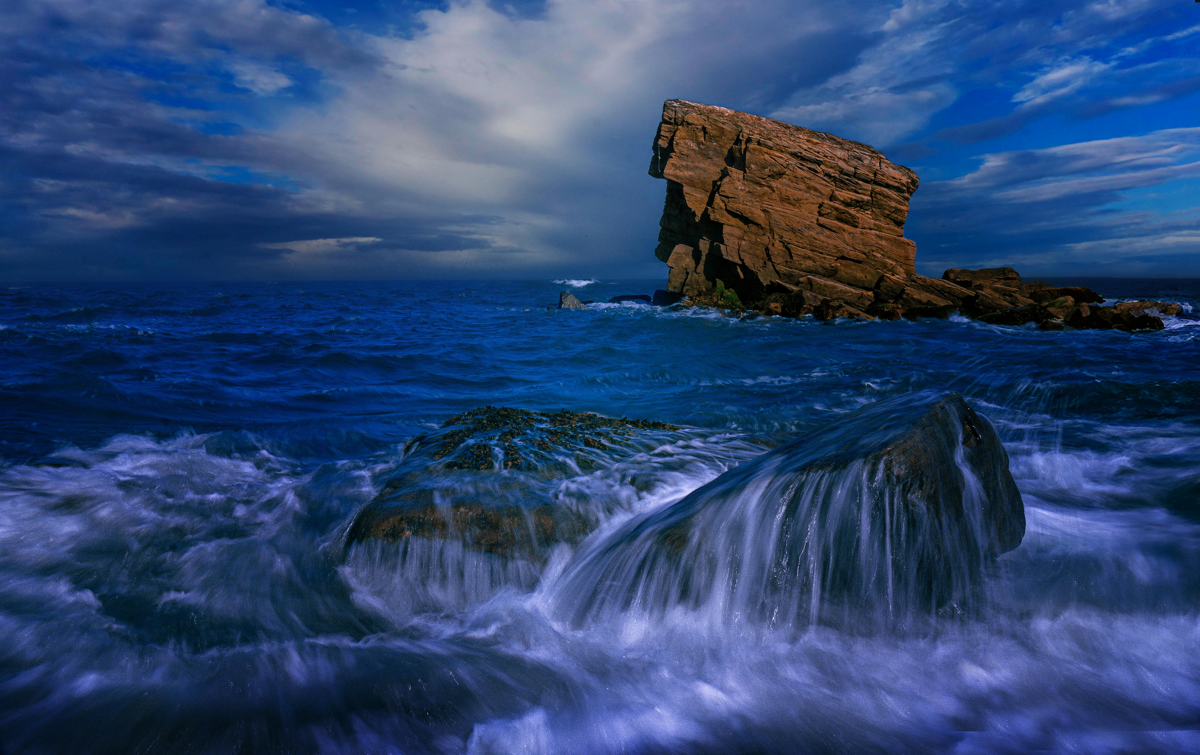 Rock Formation in Ocean · Free Stock Photo
