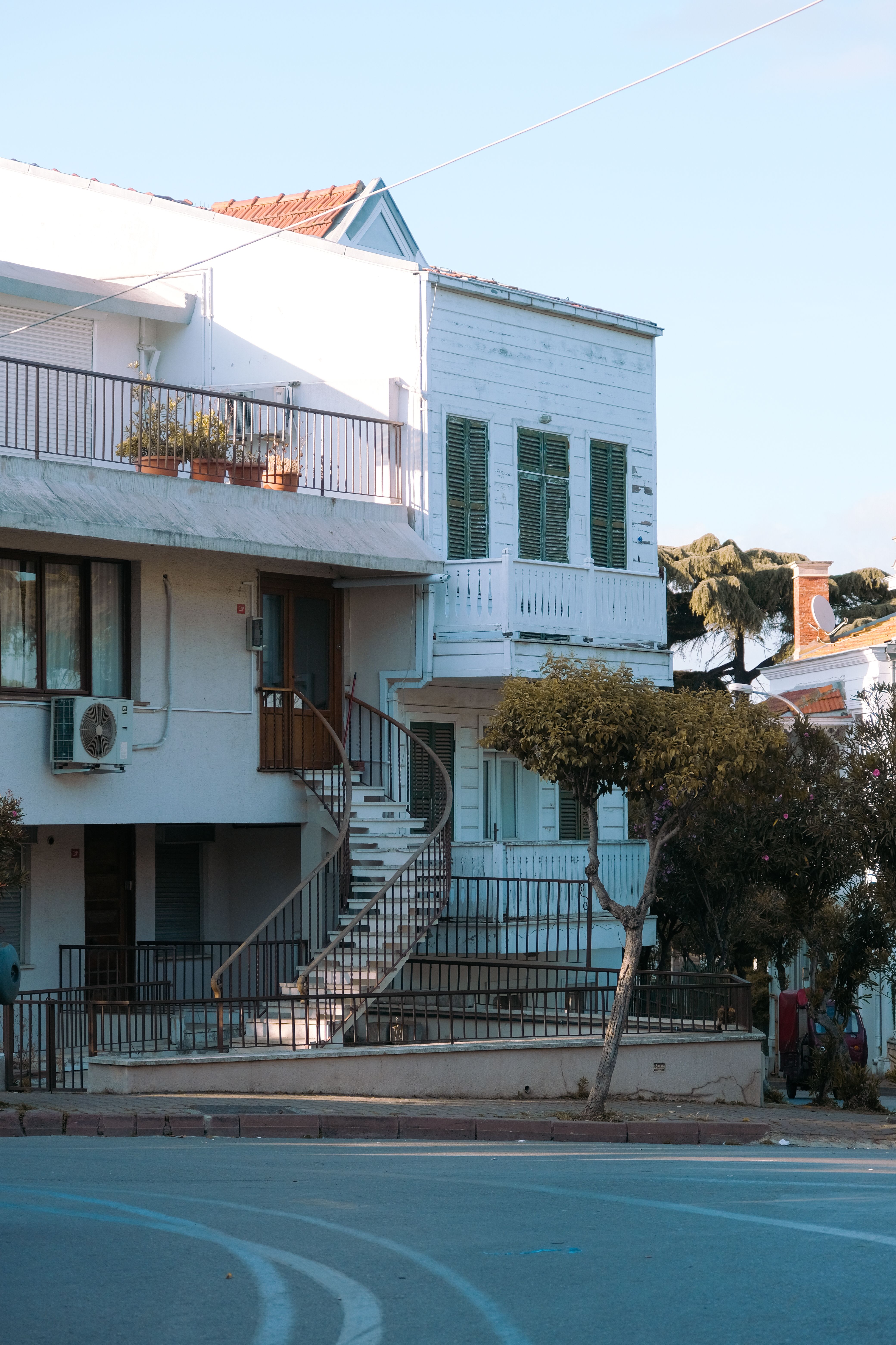 Two Joined Houses · Free Stock Photo