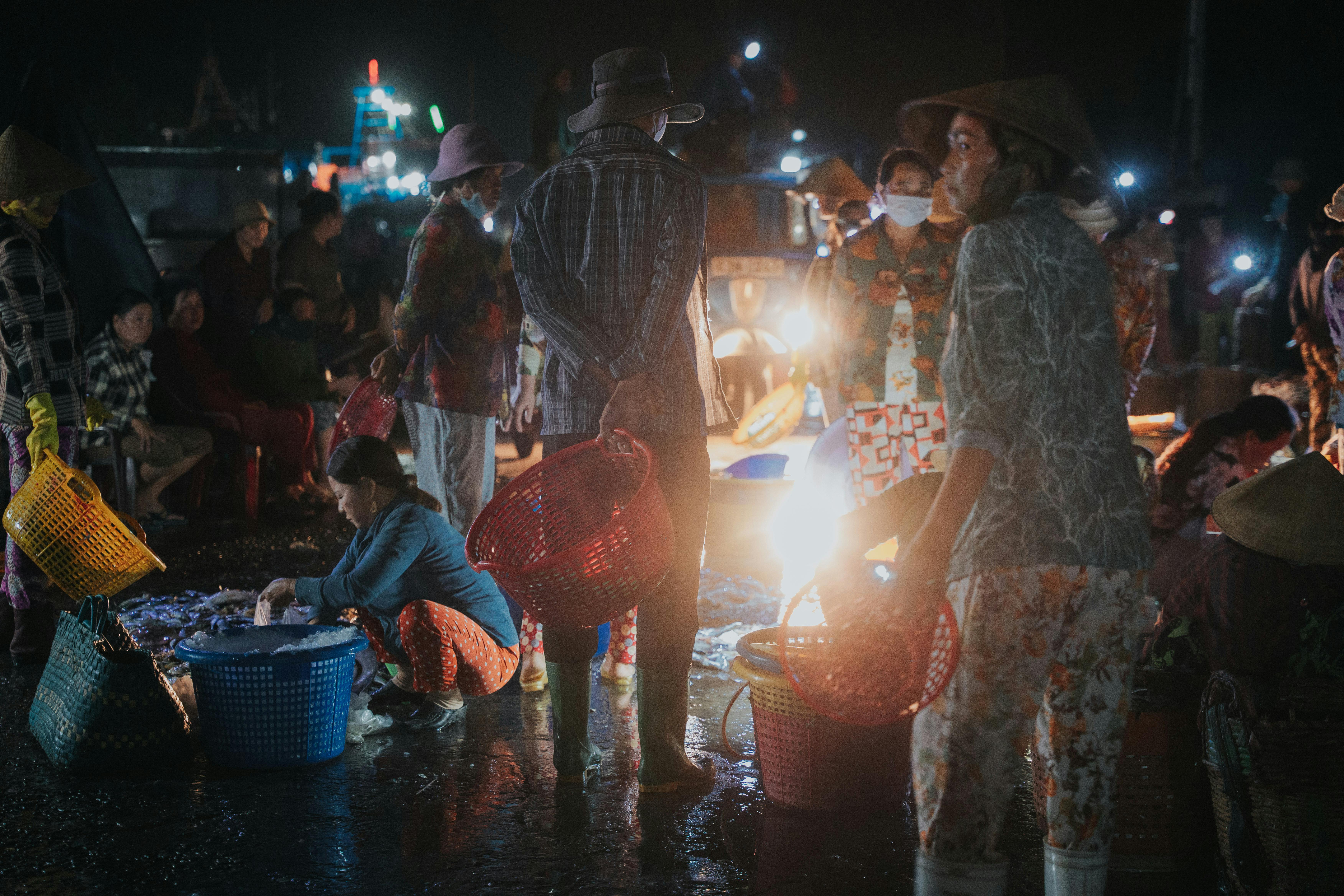 Vibrant Night Market Scene Captured Outdoors · Free Stock Photo