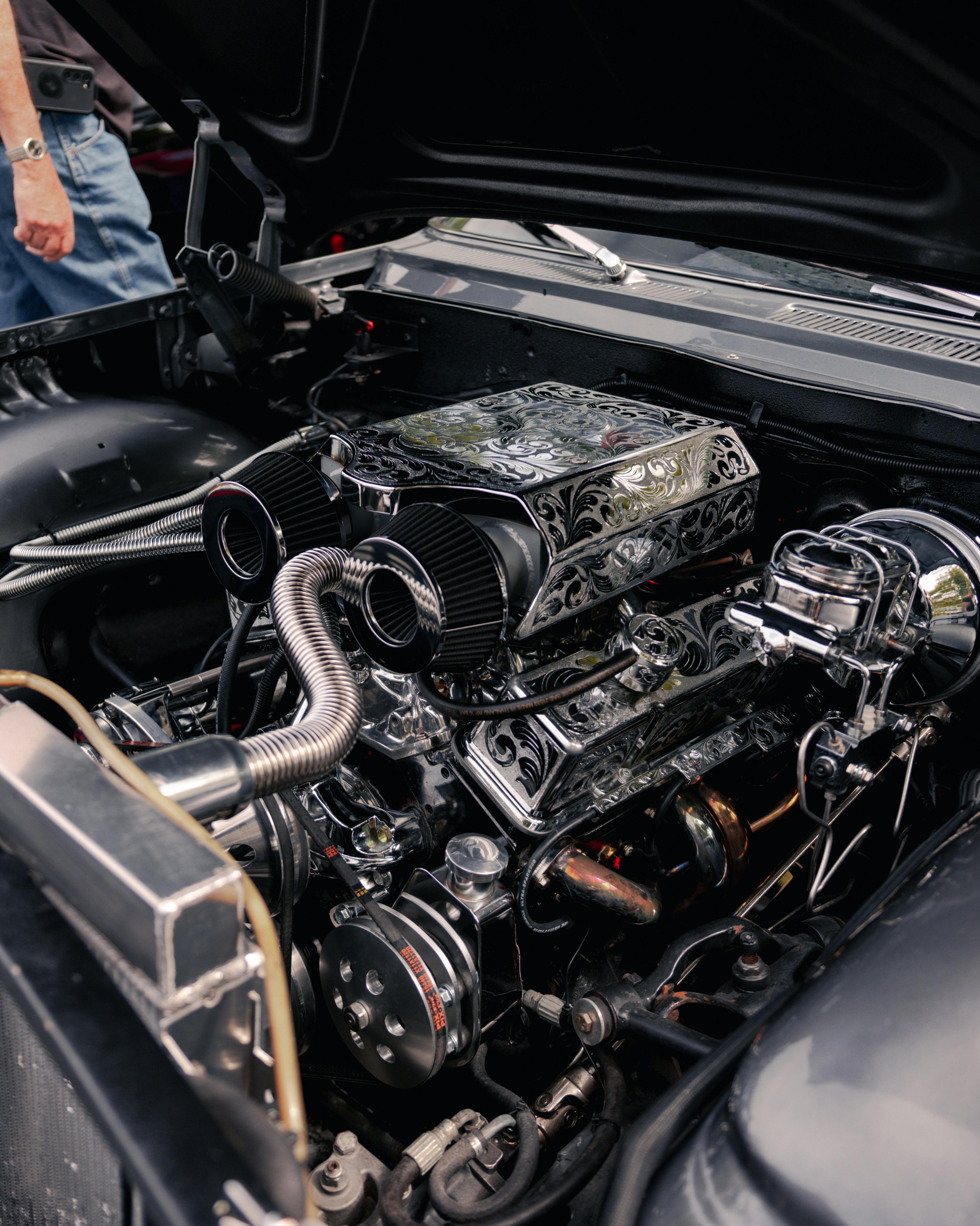 Silver Engine in Car · Free Stock Photo