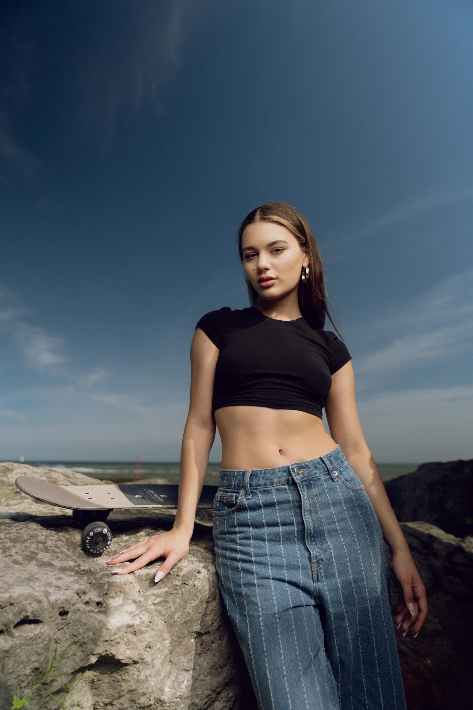 Woman Standing Photos, Download The BEST Free Woman Standing Stock ...