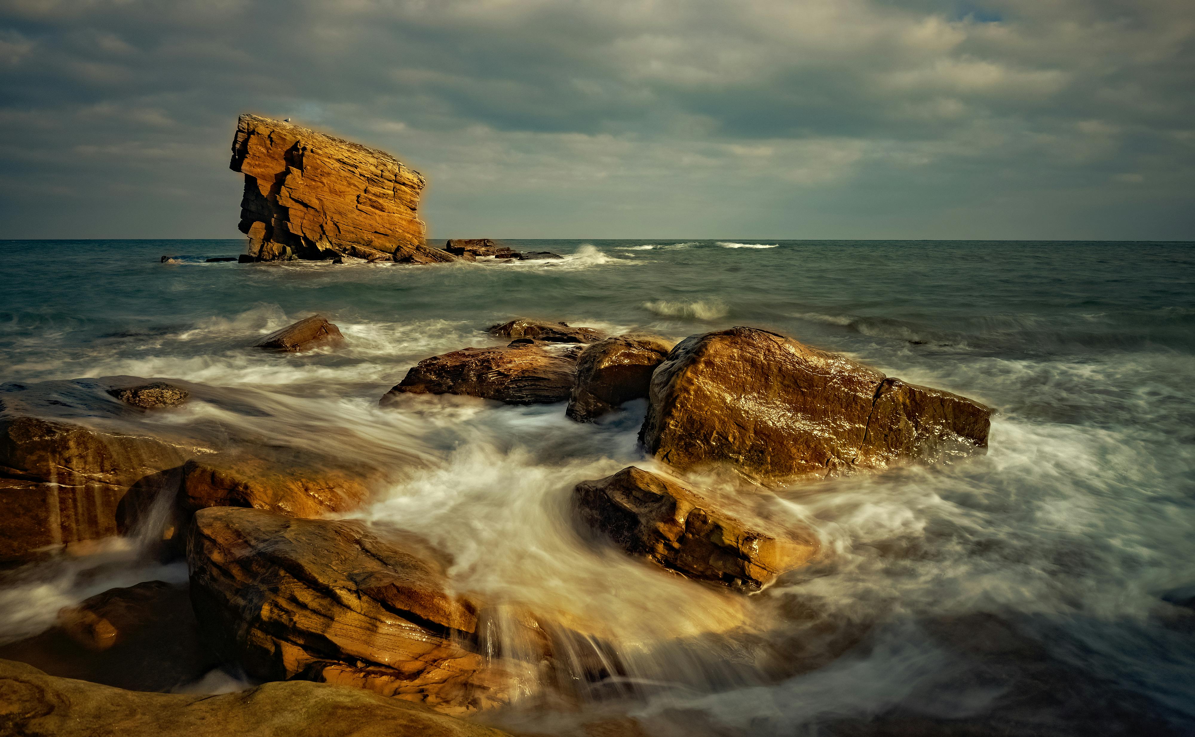 Rocks on Seashore · Free Stock Photo