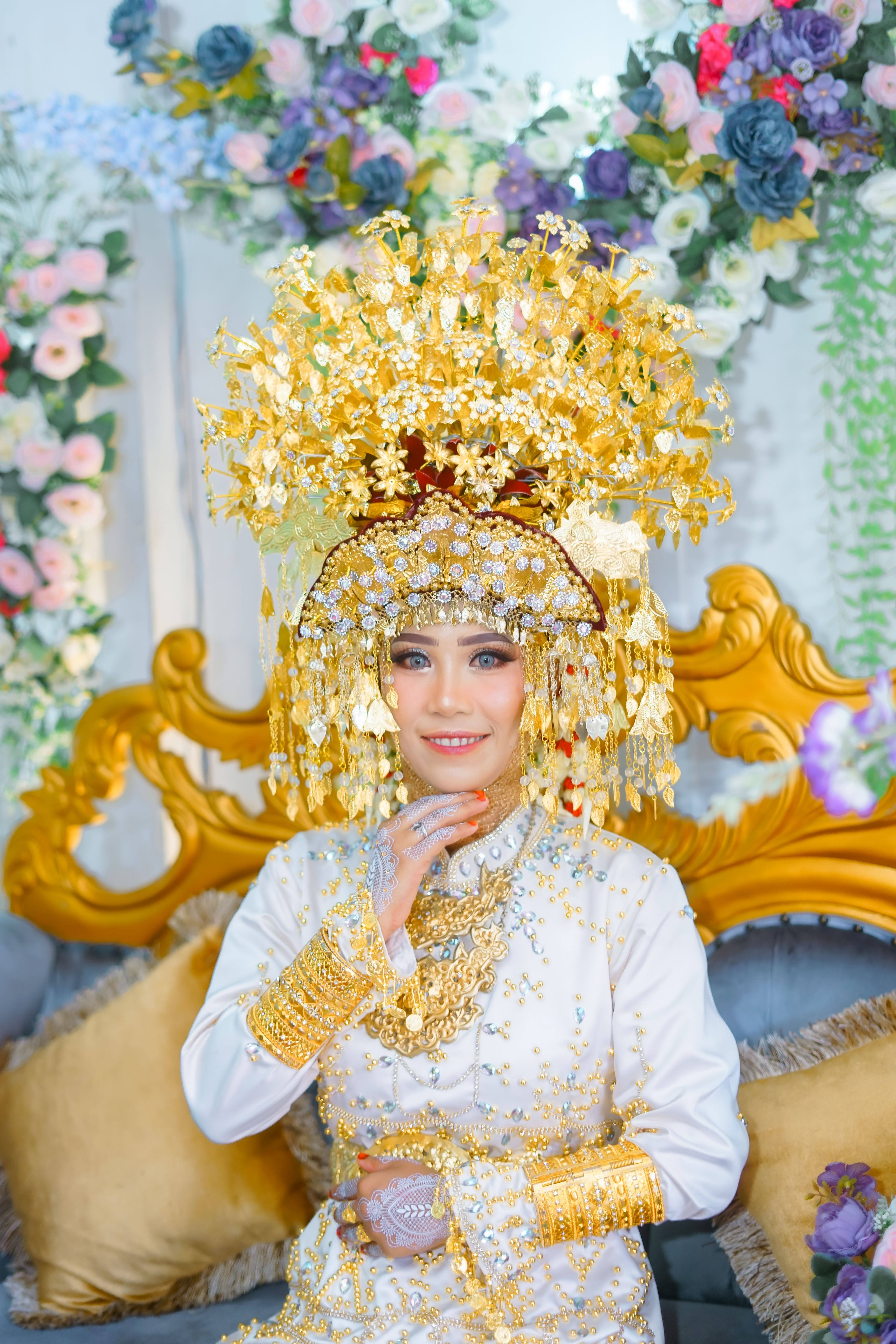 Bride Wearing Golden Crown · Free Stock Photo