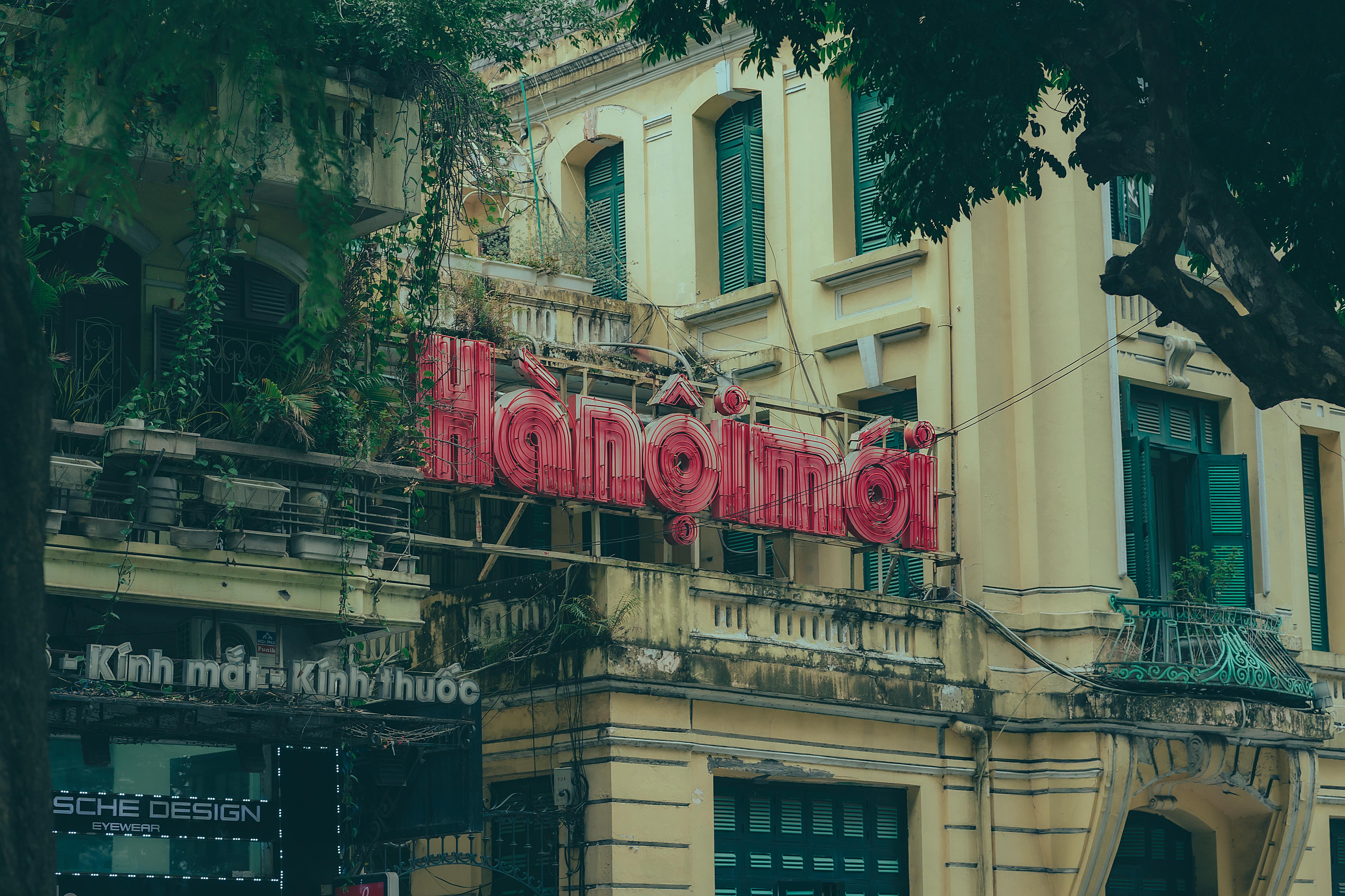 Signs in Hanoi · Free Stock Photo