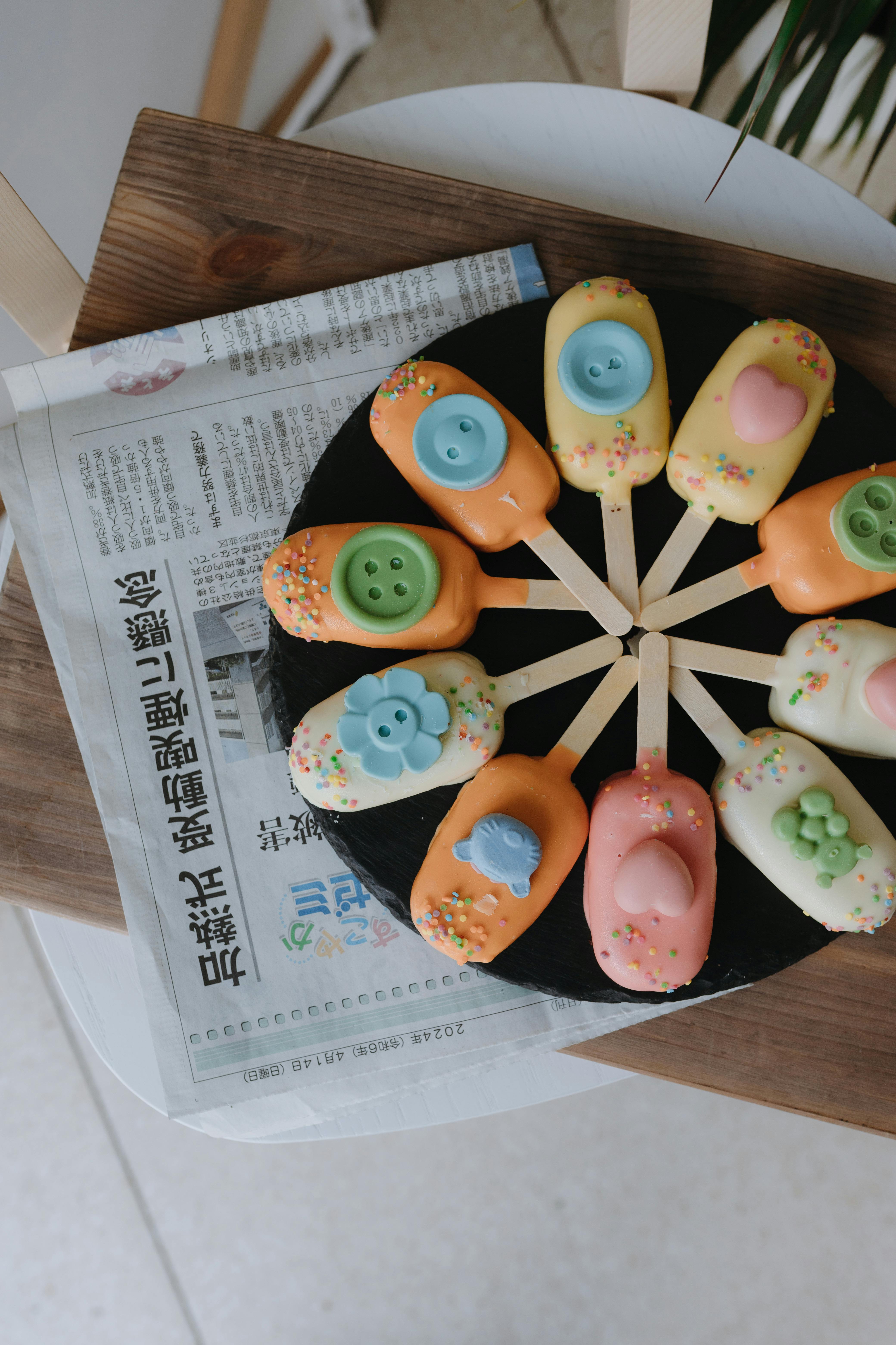 Button On Treat Photos, Download The BEST Free Button On Treat Stock ...