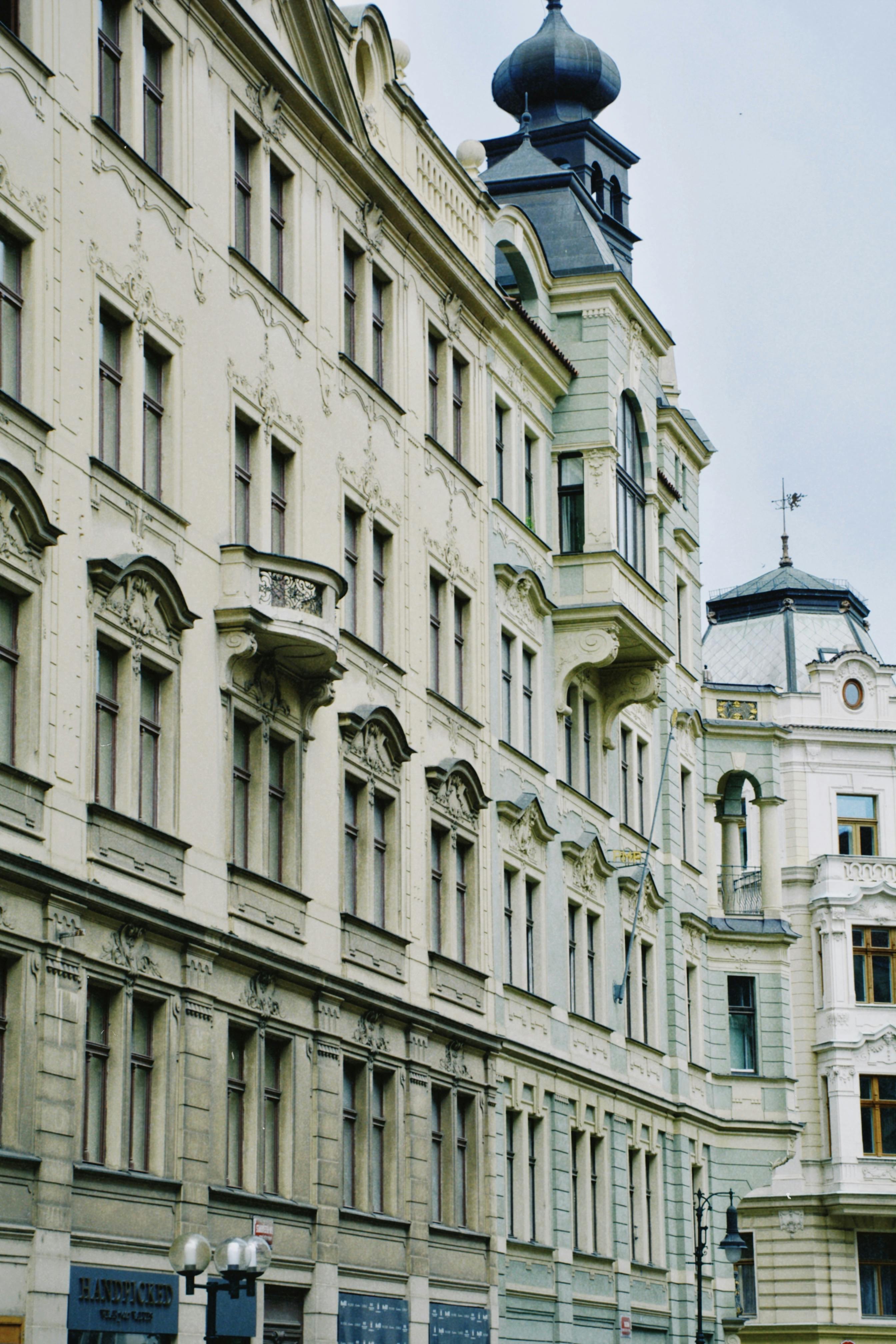 Accommodation Photos, Download The BEST Free Accommodation Stock Photos ...