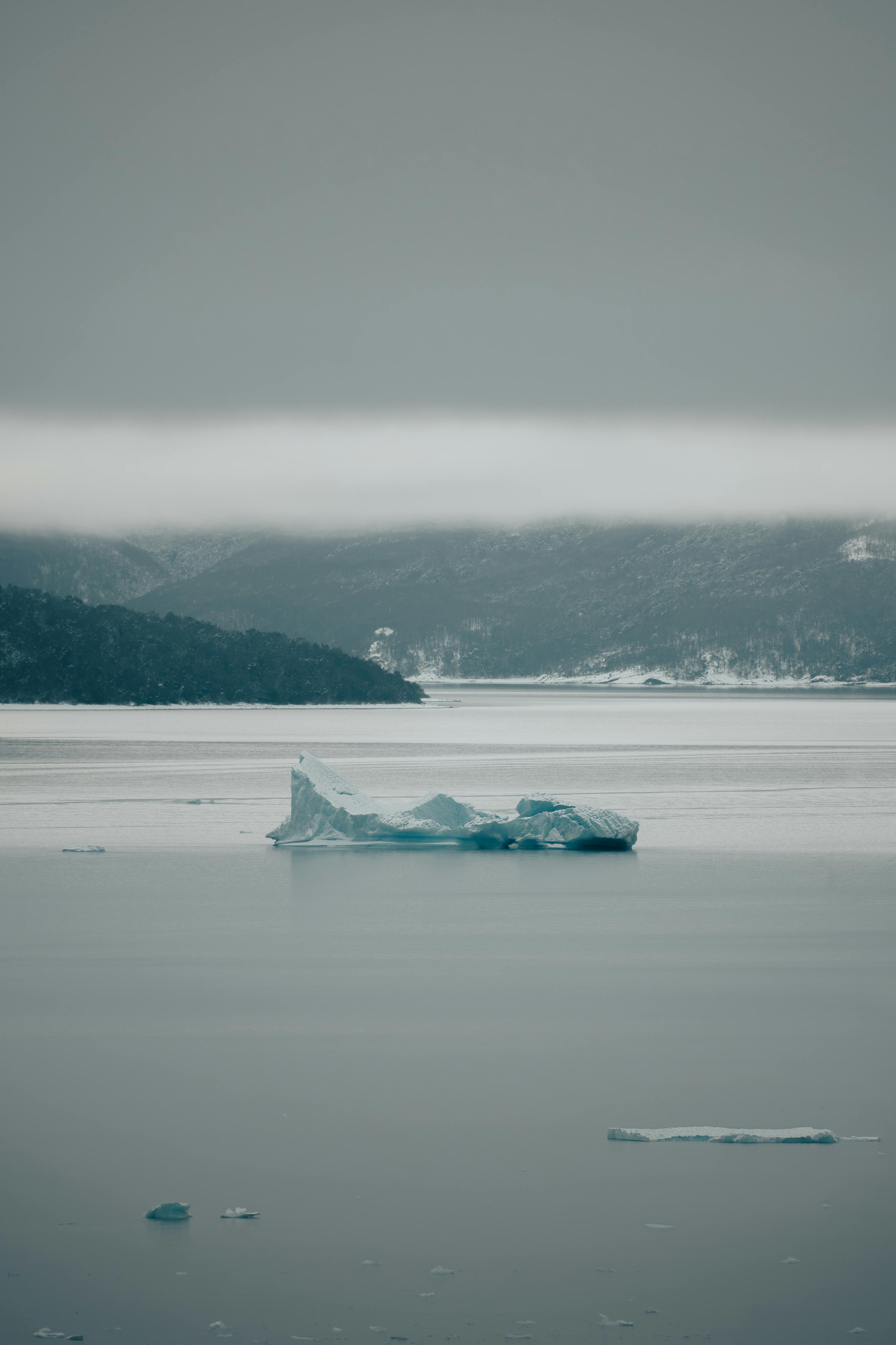 Ice Floe Floating on Lake · Free Stock Photo