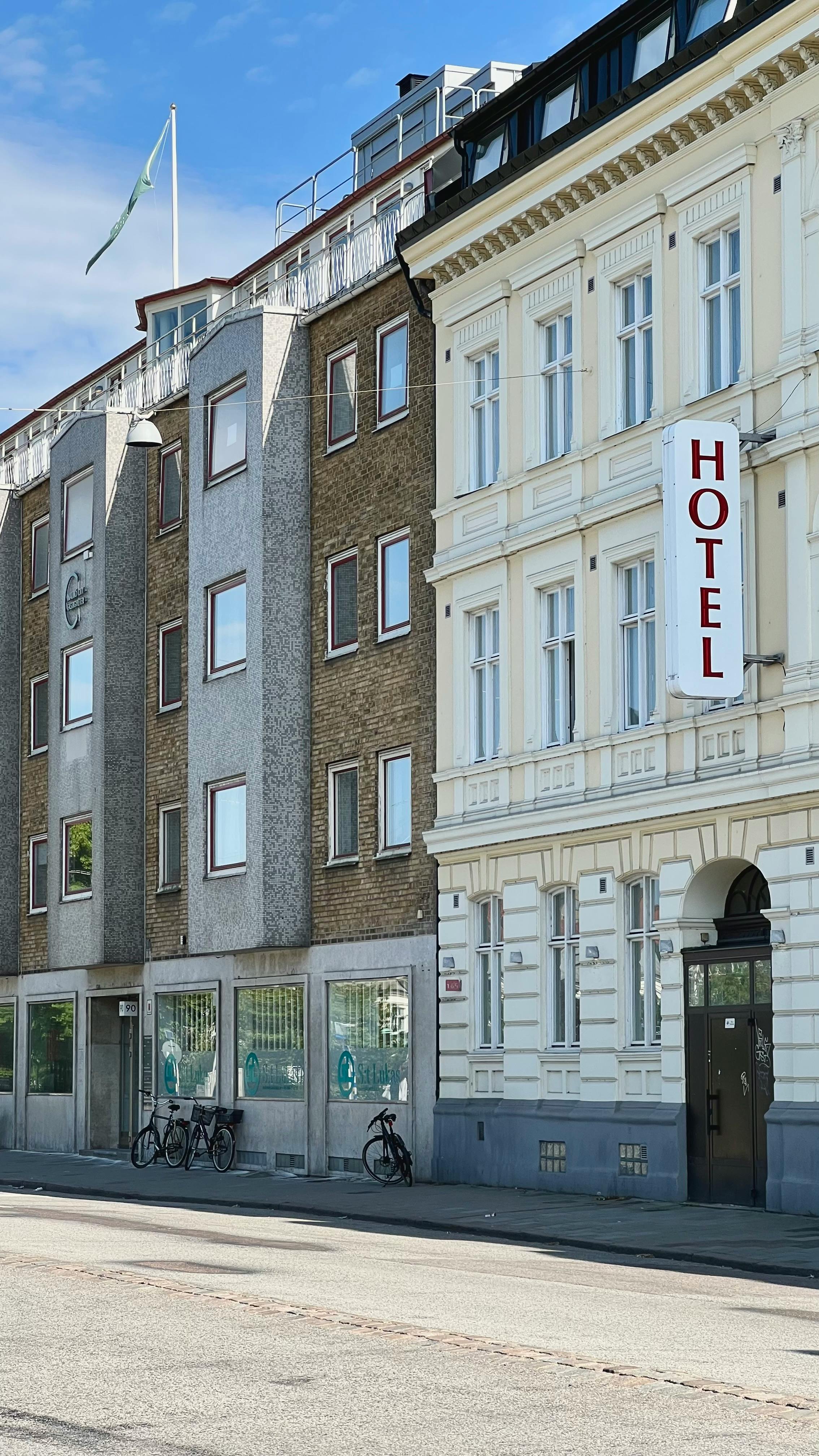 Hotel and Tenements in City · Free Stock Photo