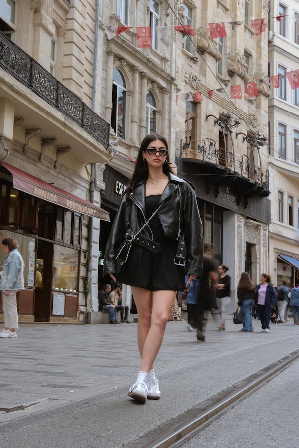 Mini Diva Photos, Download The BEST Free Mini Diva Stock Photos & HD Images