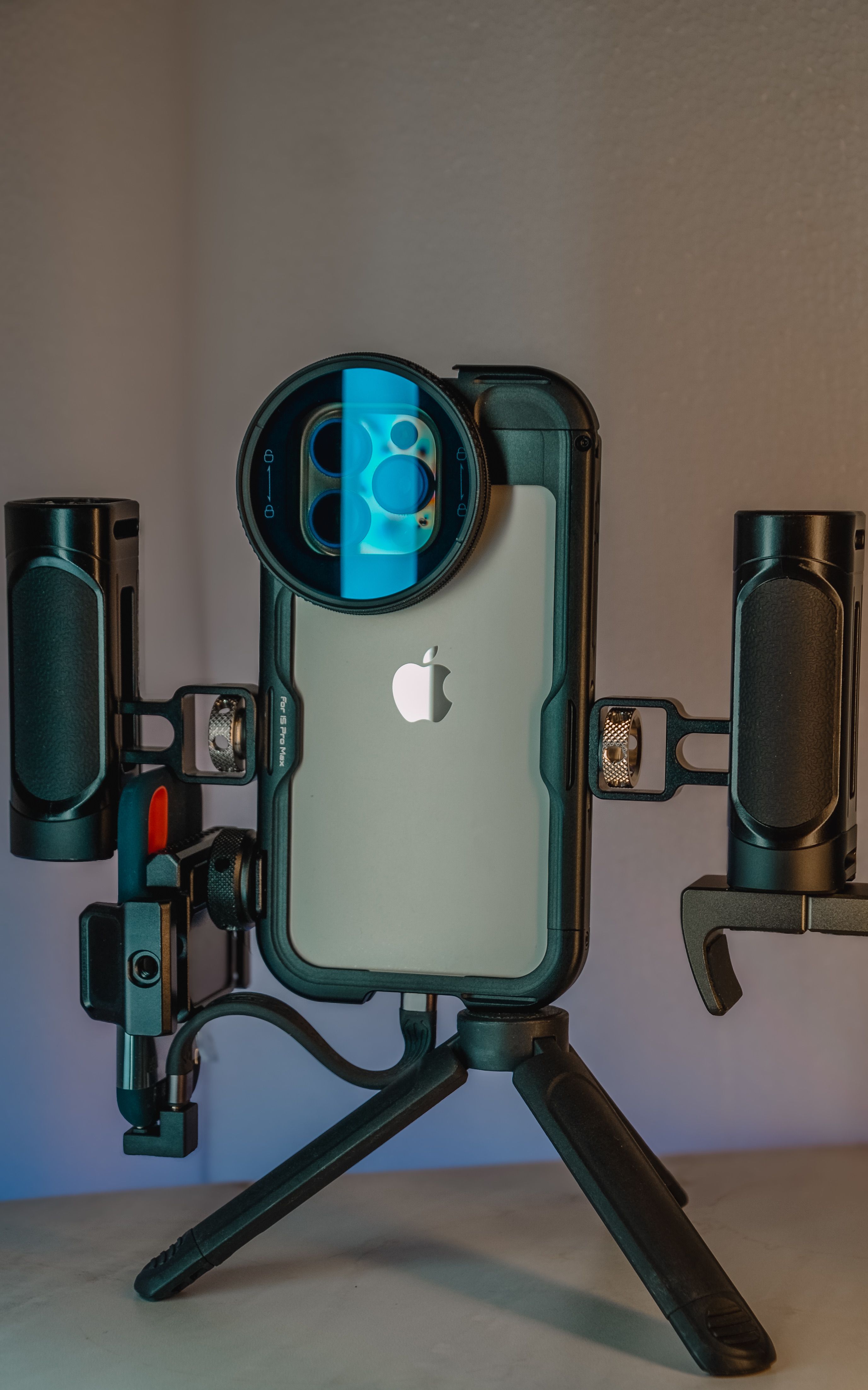 Mobile phone with filming equipment. (iPhone 15 pro Max) · Free Stock Photo