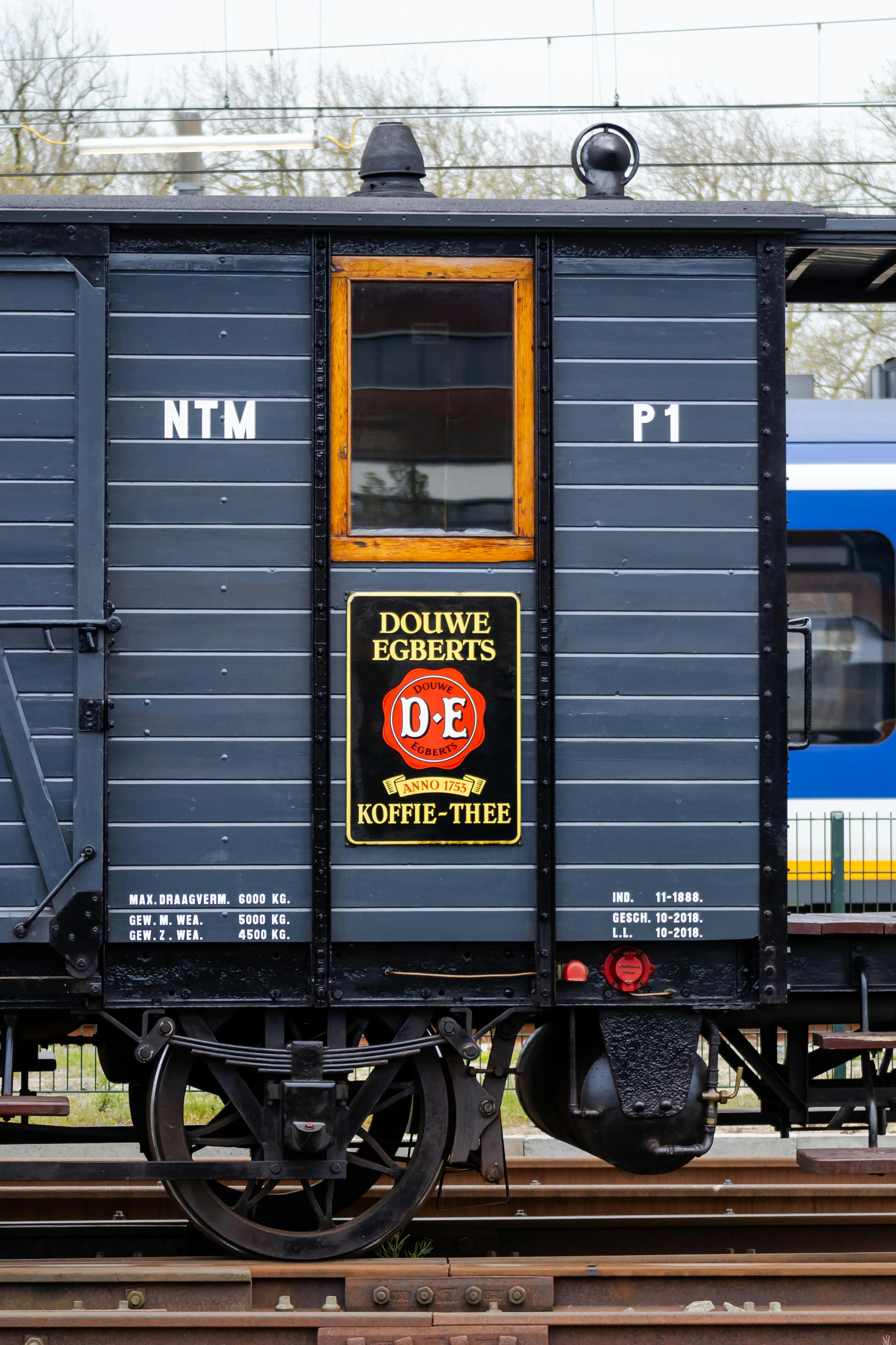 Vintage Train Car · Free Stock Photo