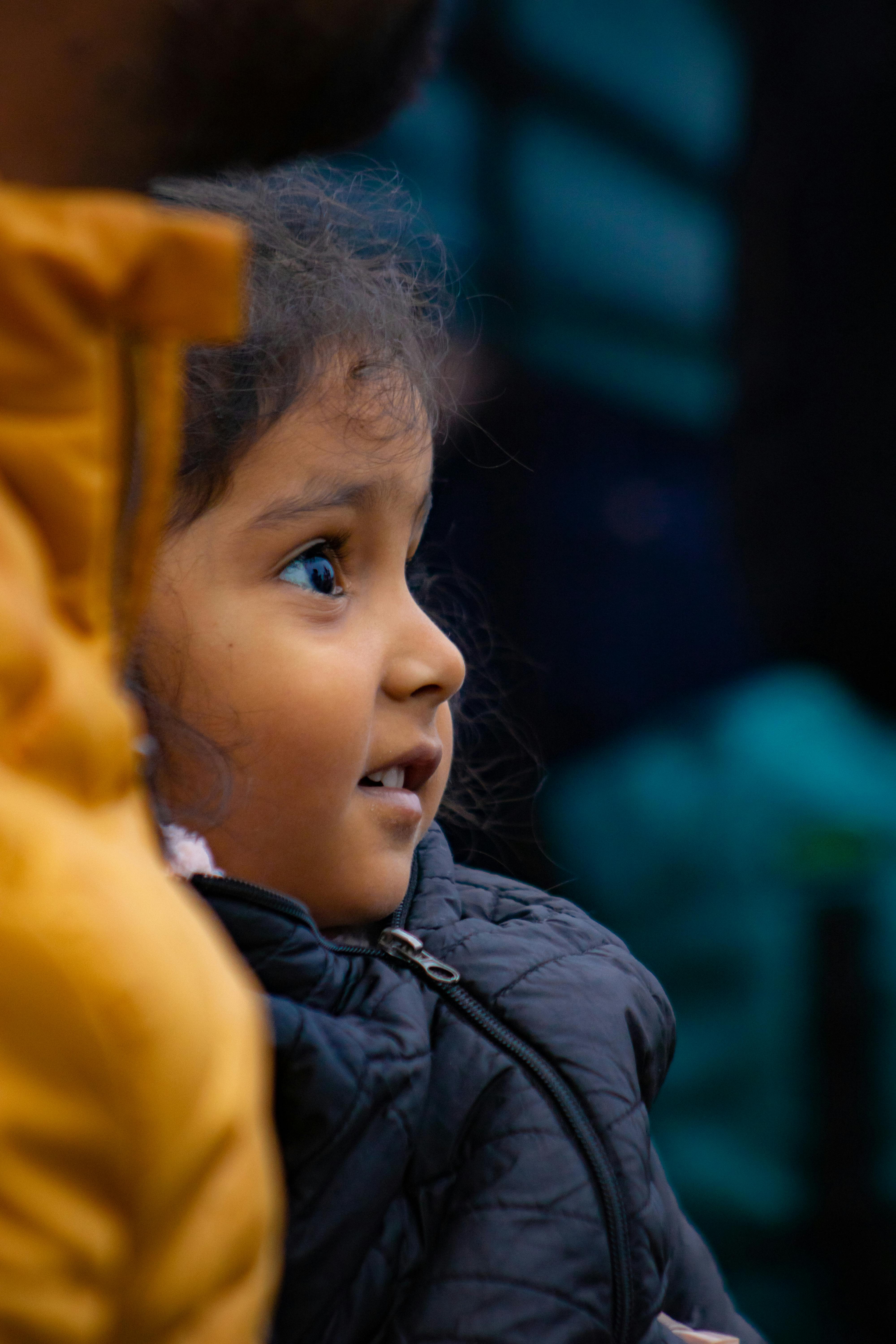 Little Girl Face Side View Photos, Download The BEST Free Little Girl ...