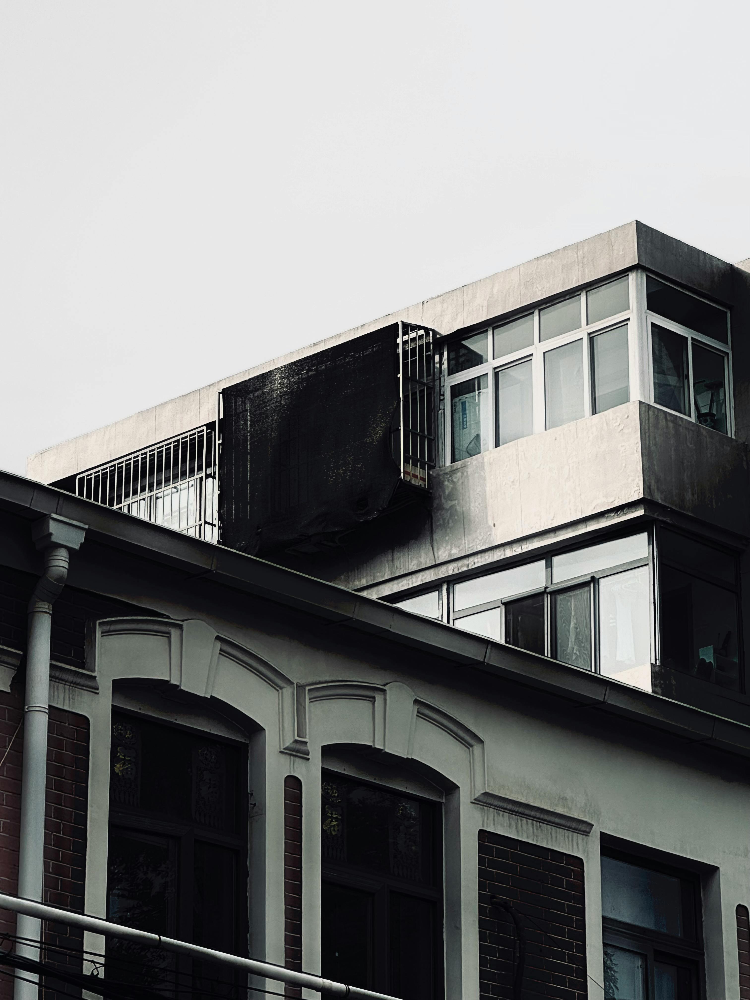 Gray Office Building · Free Stock Photo