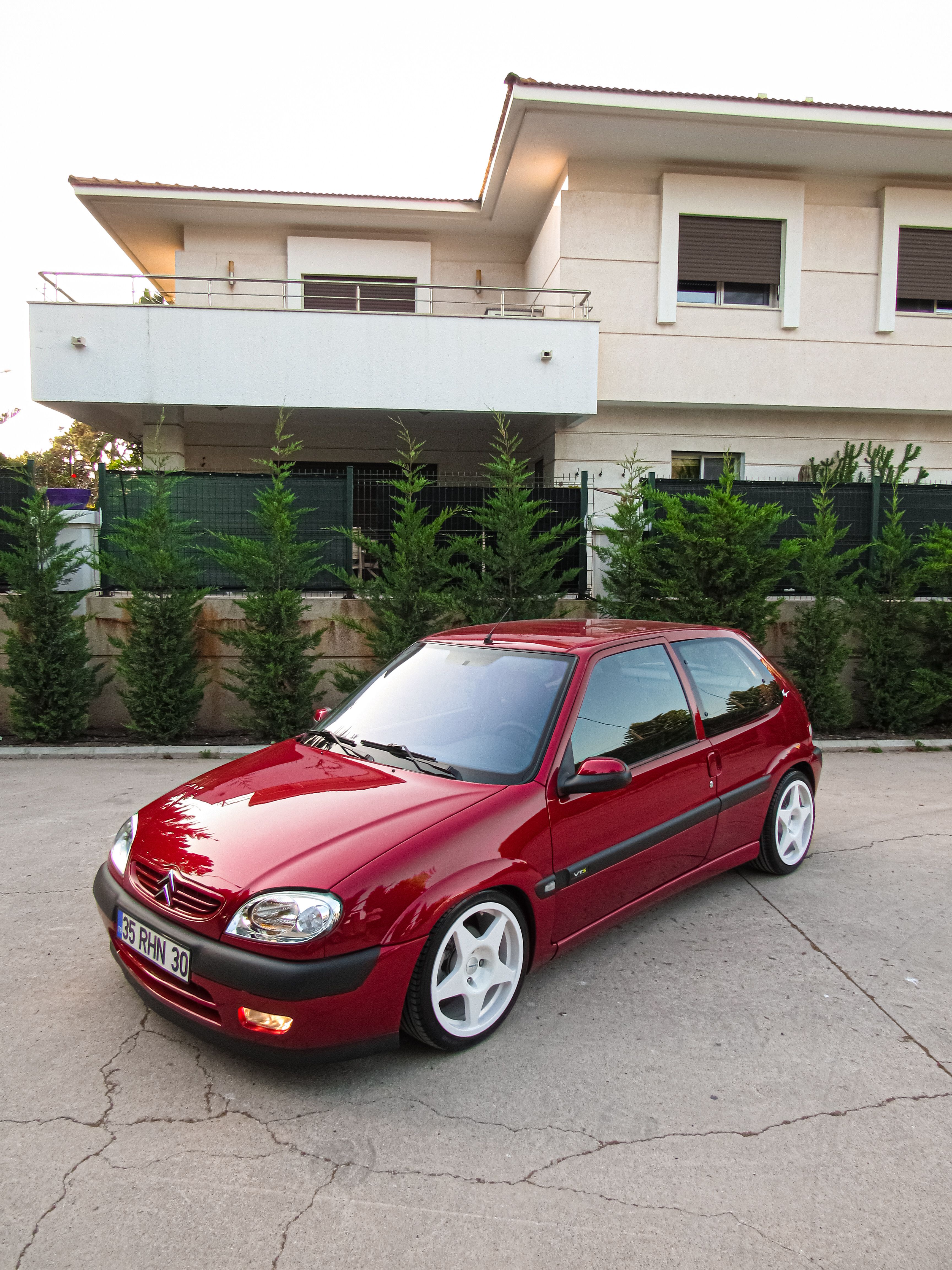 A Car in Front of a House · Free Stock Photo