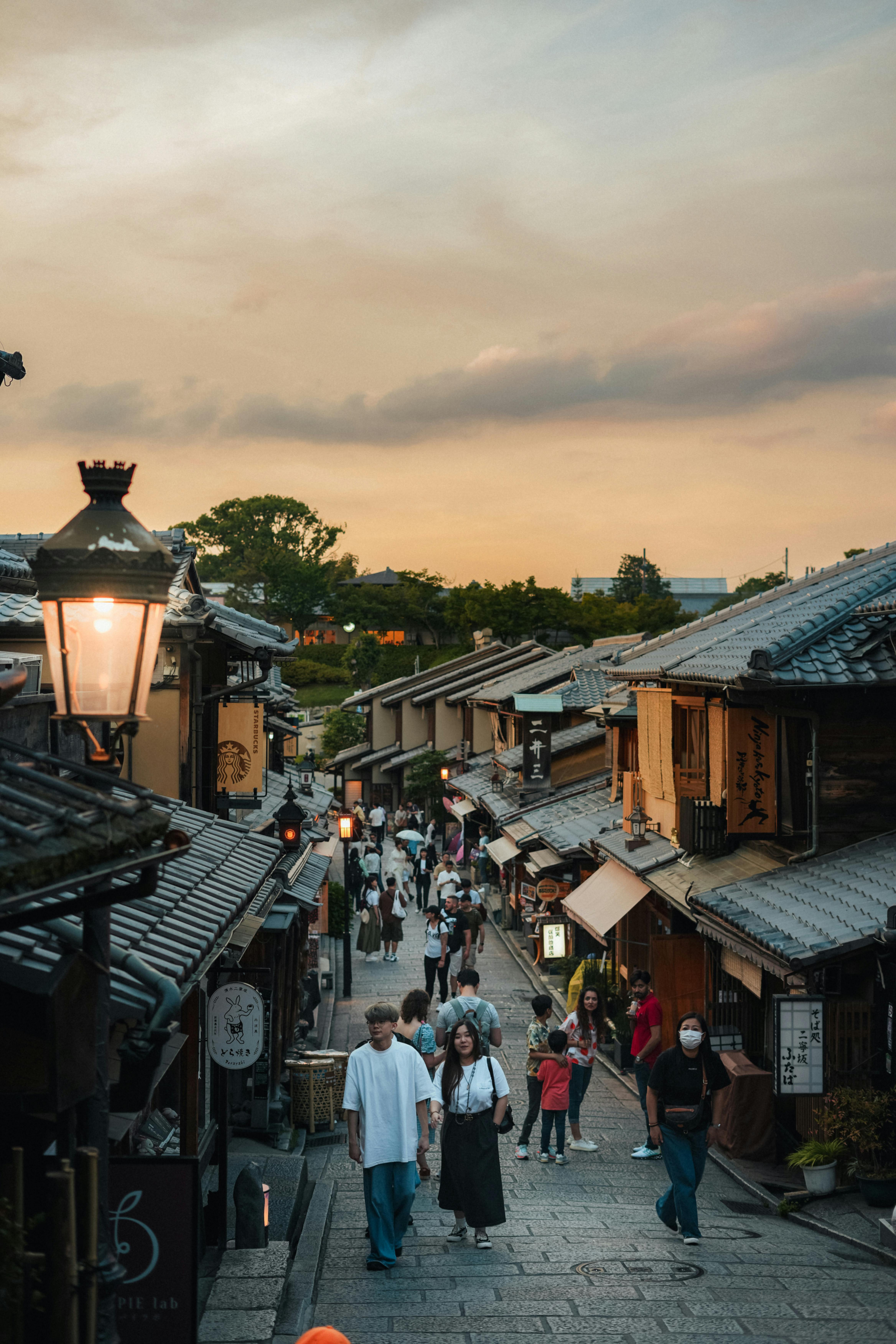 Fushimi Inari Shrine in Kyoto at Sunset · Free Stock Photo
