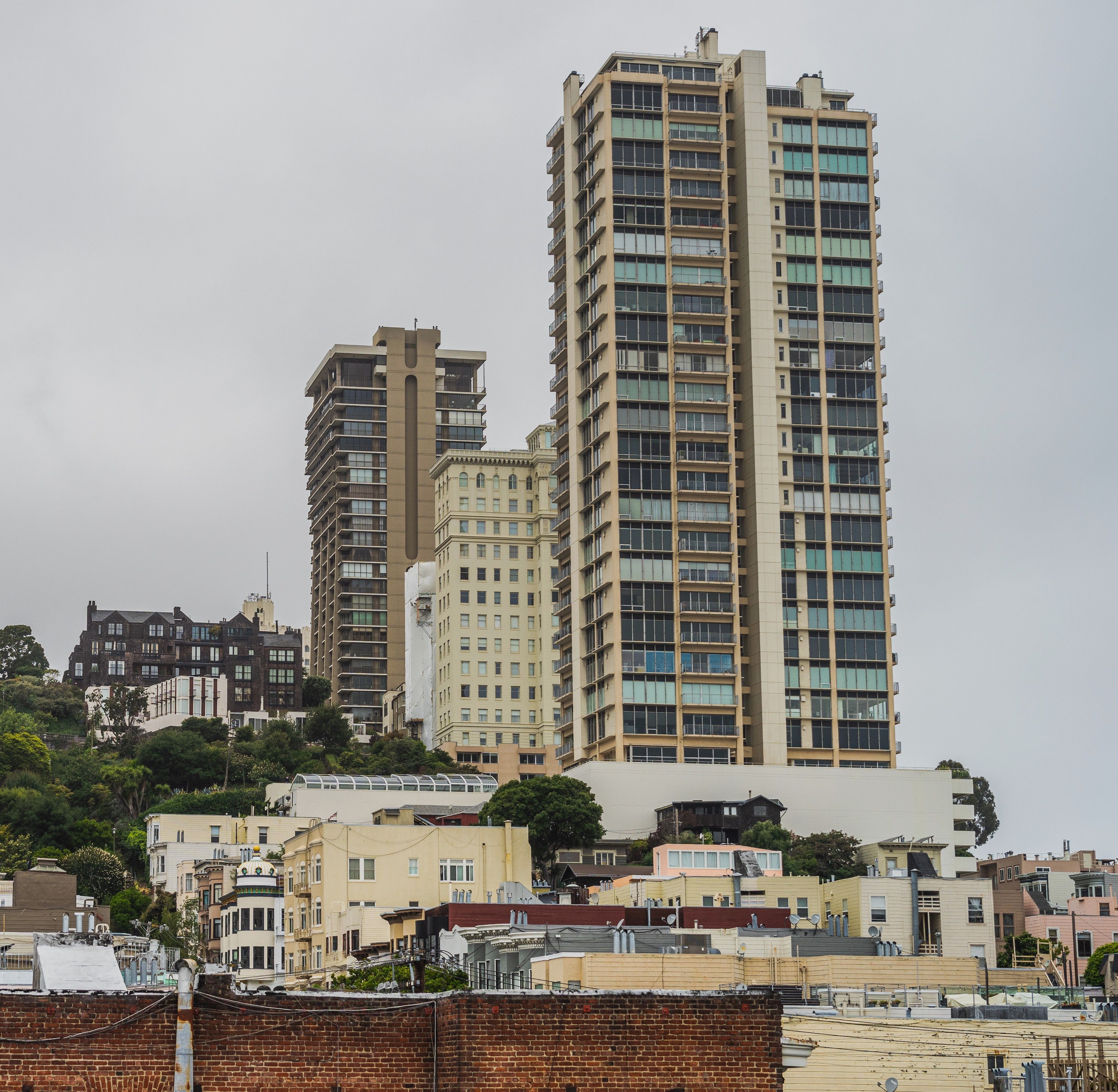 High-Rise Apartment Buildings on Russian Hill in San Francisco · Free ...