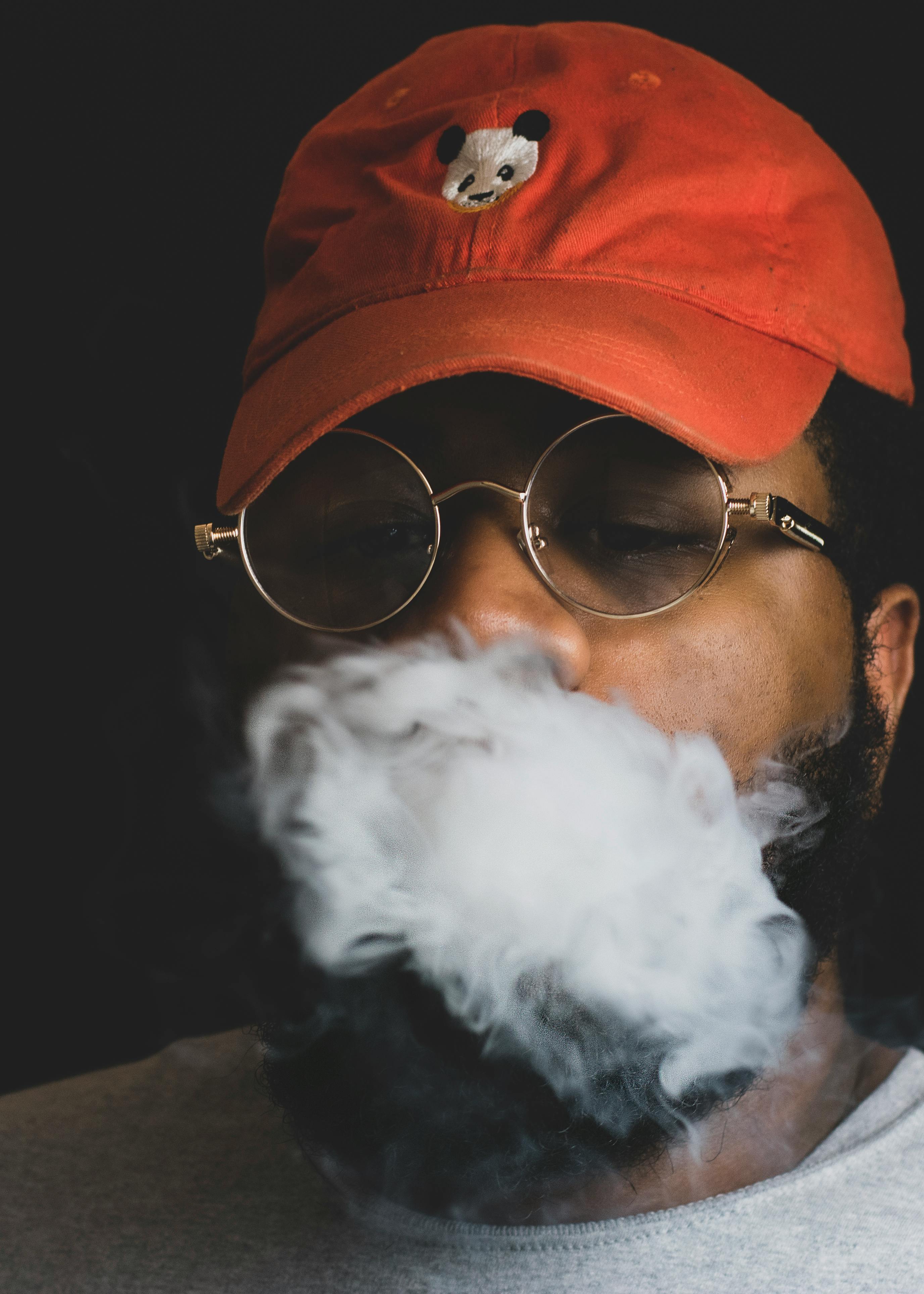 100+ Fotos de Fumando · Pexels · As melhores fotos gratuitas