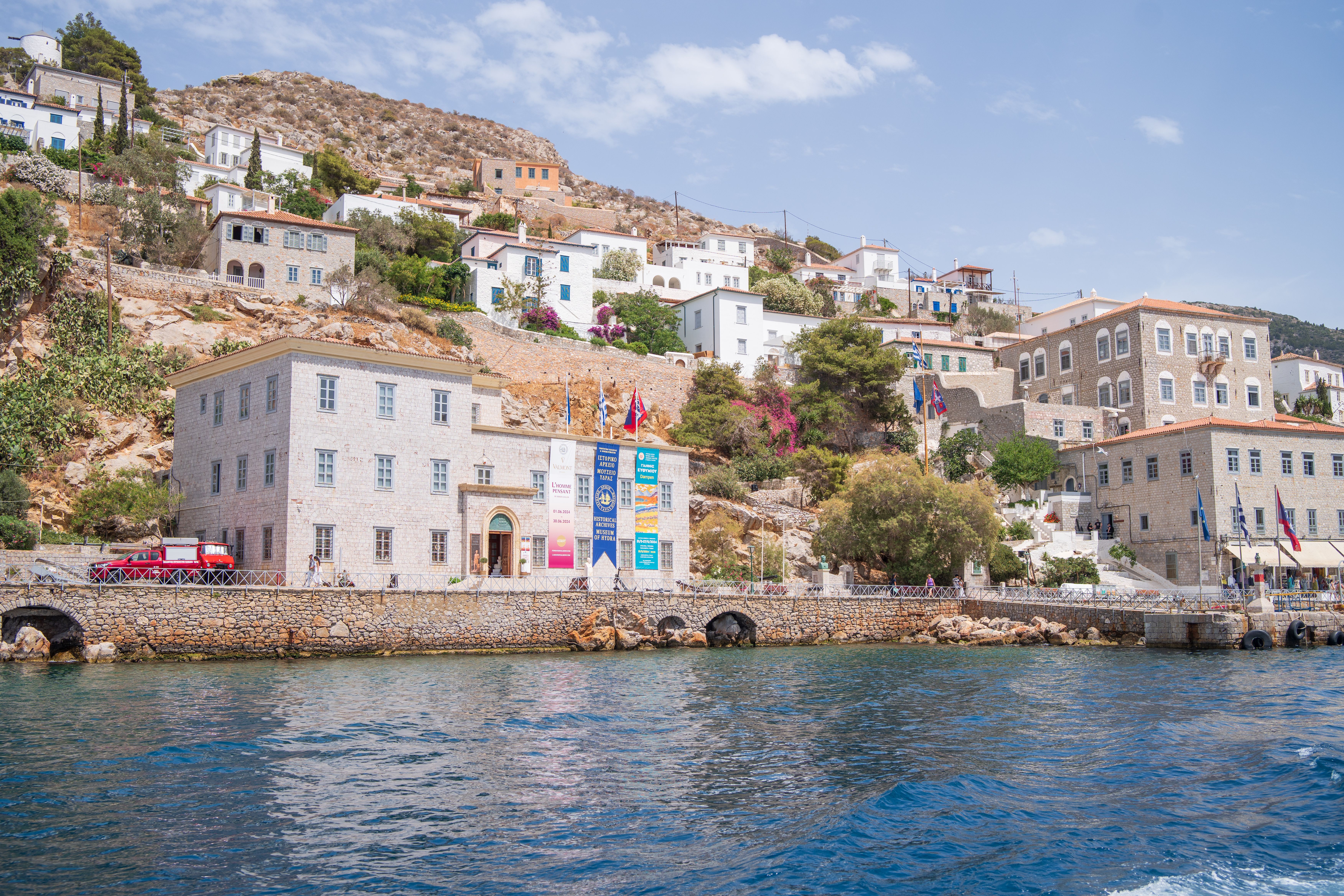 Houses in Coastal Town on Seashore · Free Stock Photo