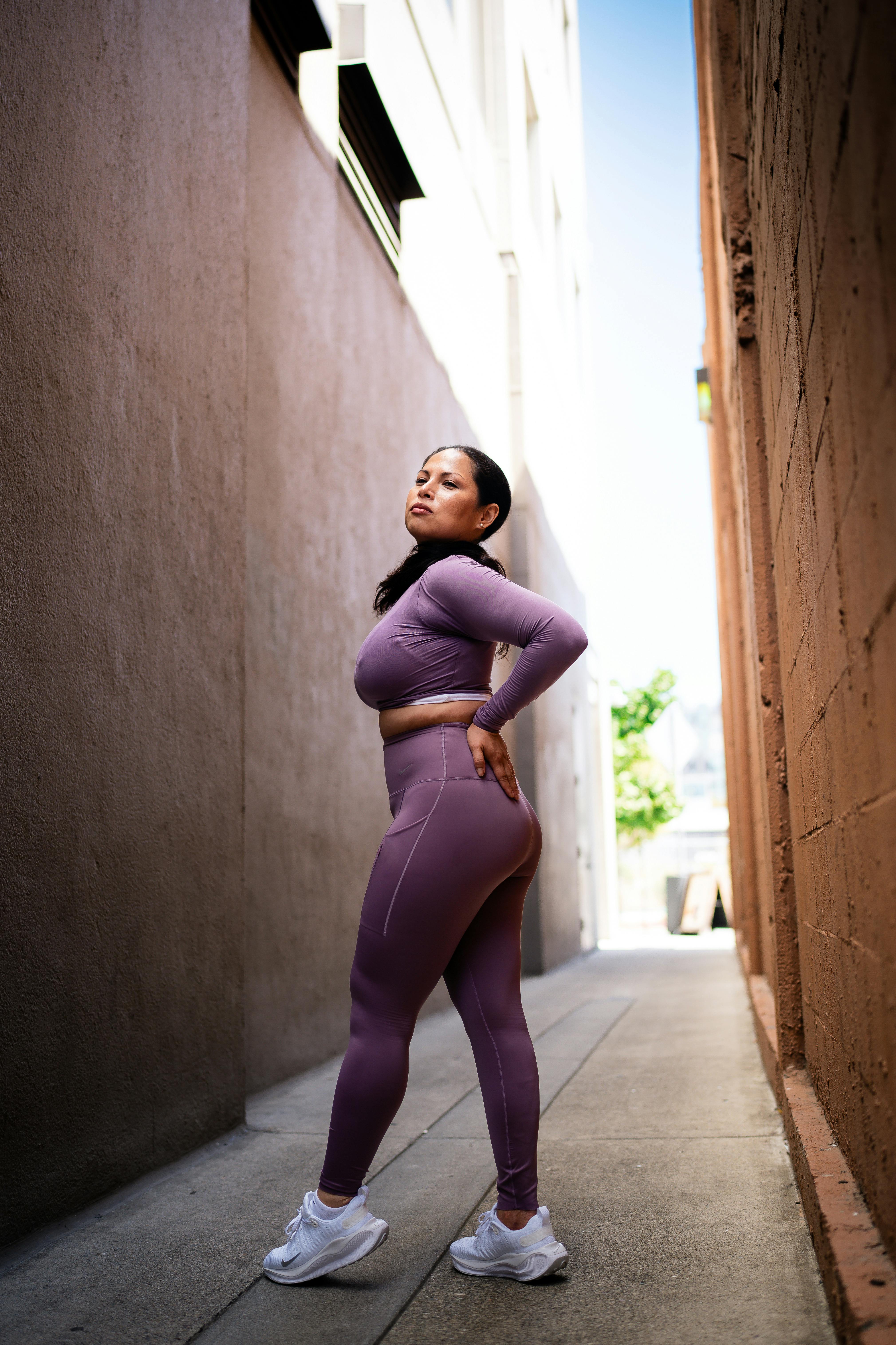 100,000+张最精彩的“Seductive Leg Spread Poses”图片 · 100%免费下载 · Pexels素材图片